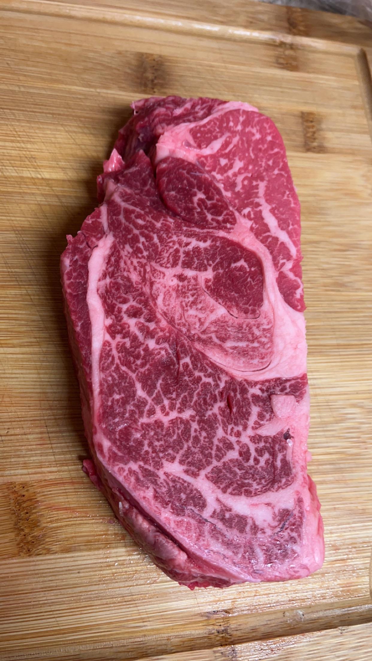Lucky Choice grade chuck eye steak | Scrolller