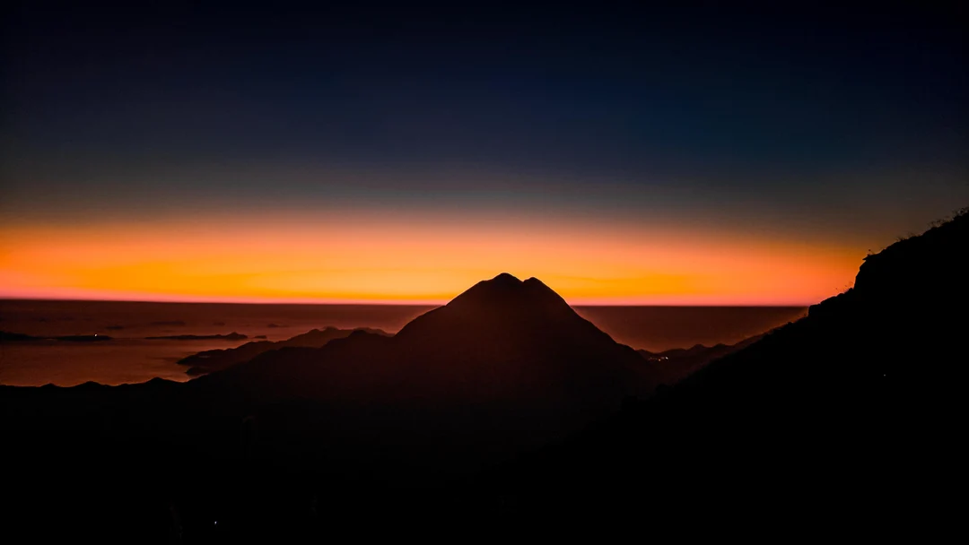 Twilight at Lantau Island, Hong Kong [OC] | Scrolller