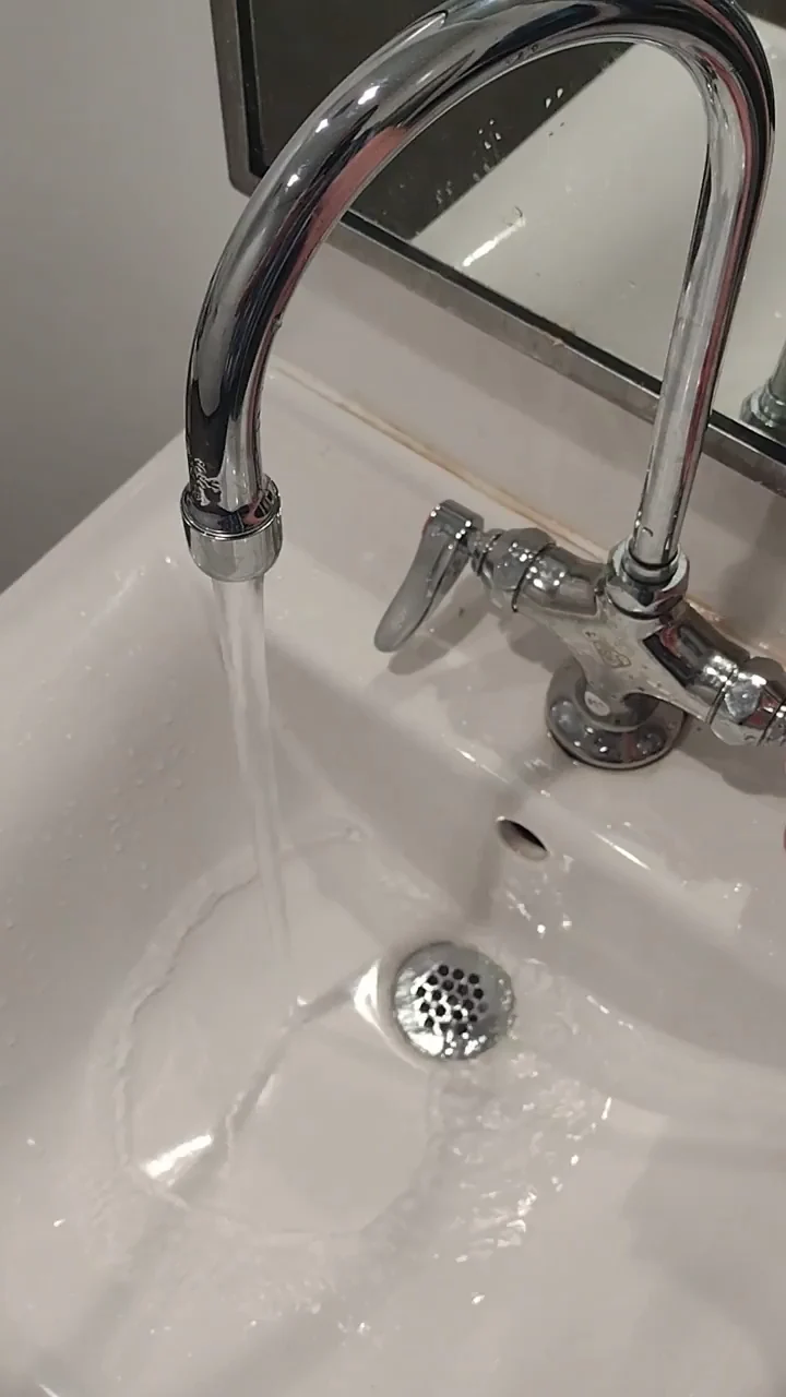 The faucet sounds like a machine gun | Scrolller