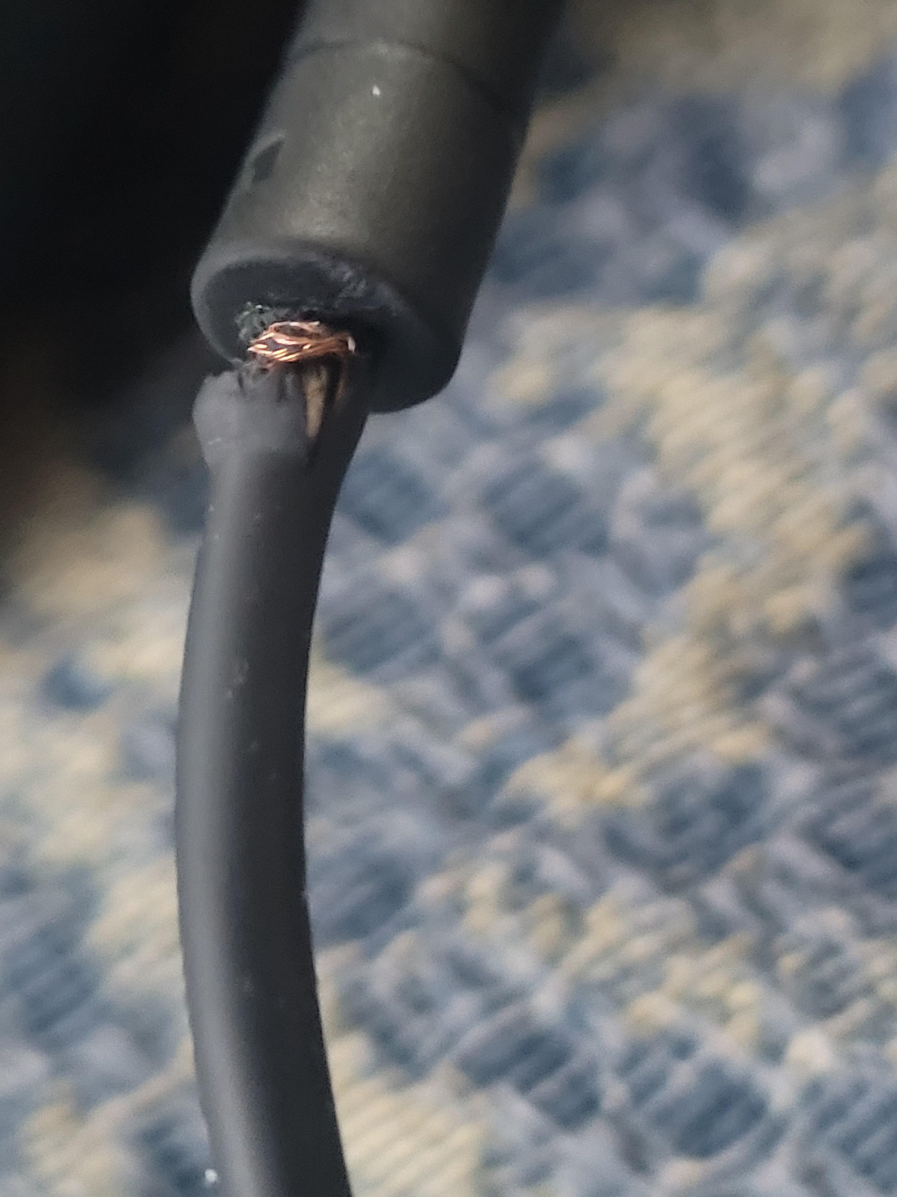 Headset, exposed wire causing audio and mic problems | Scrolller