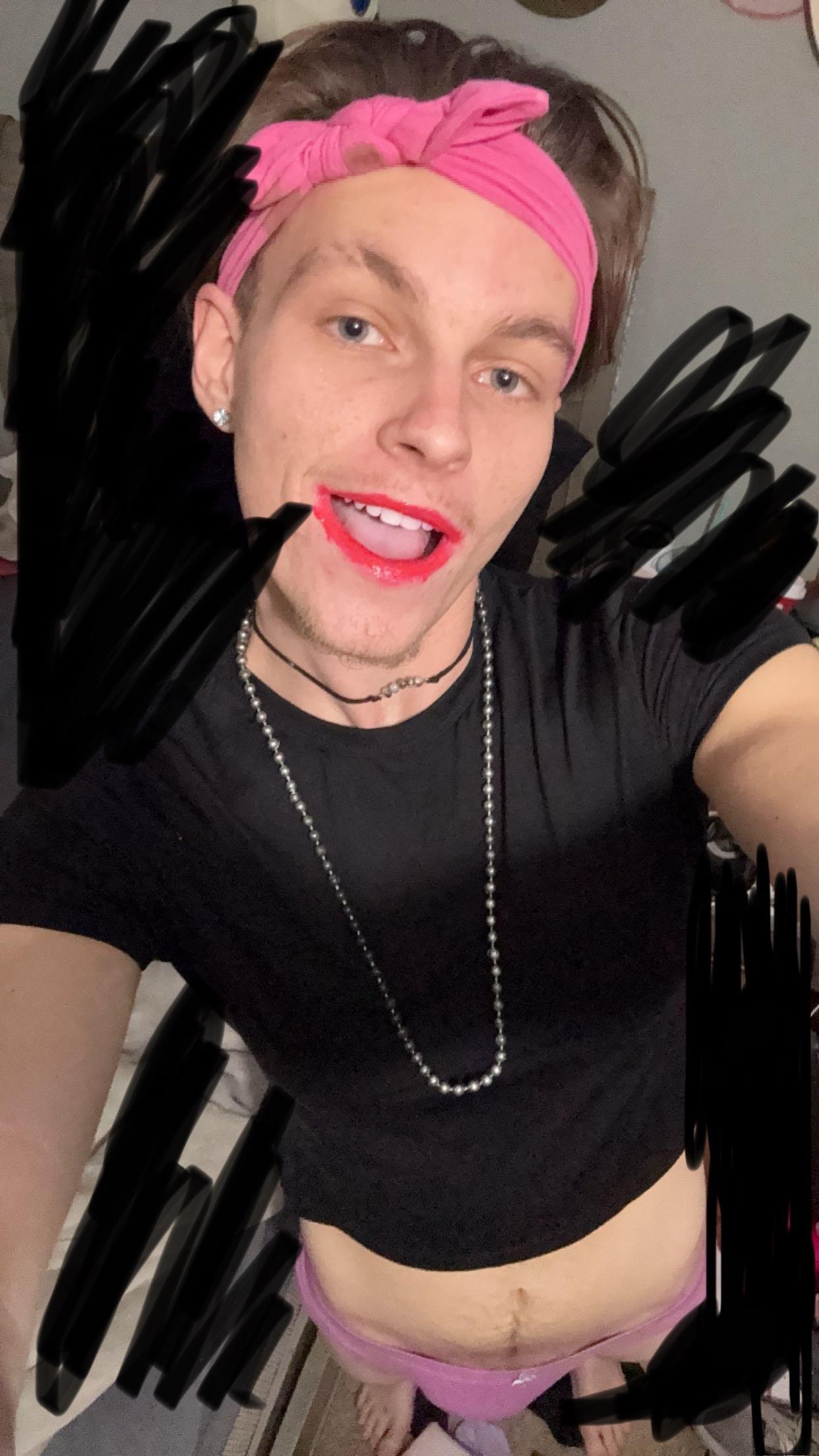 21m add my snapchat micheal259646 | Scrolller