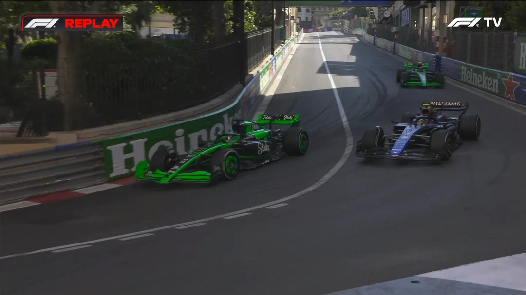 IS THIS THE FIRST OVERTAKE OF THE RACE? | Scrolller