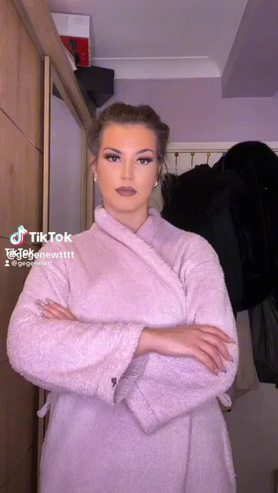 The jiggles never end | Scrolller