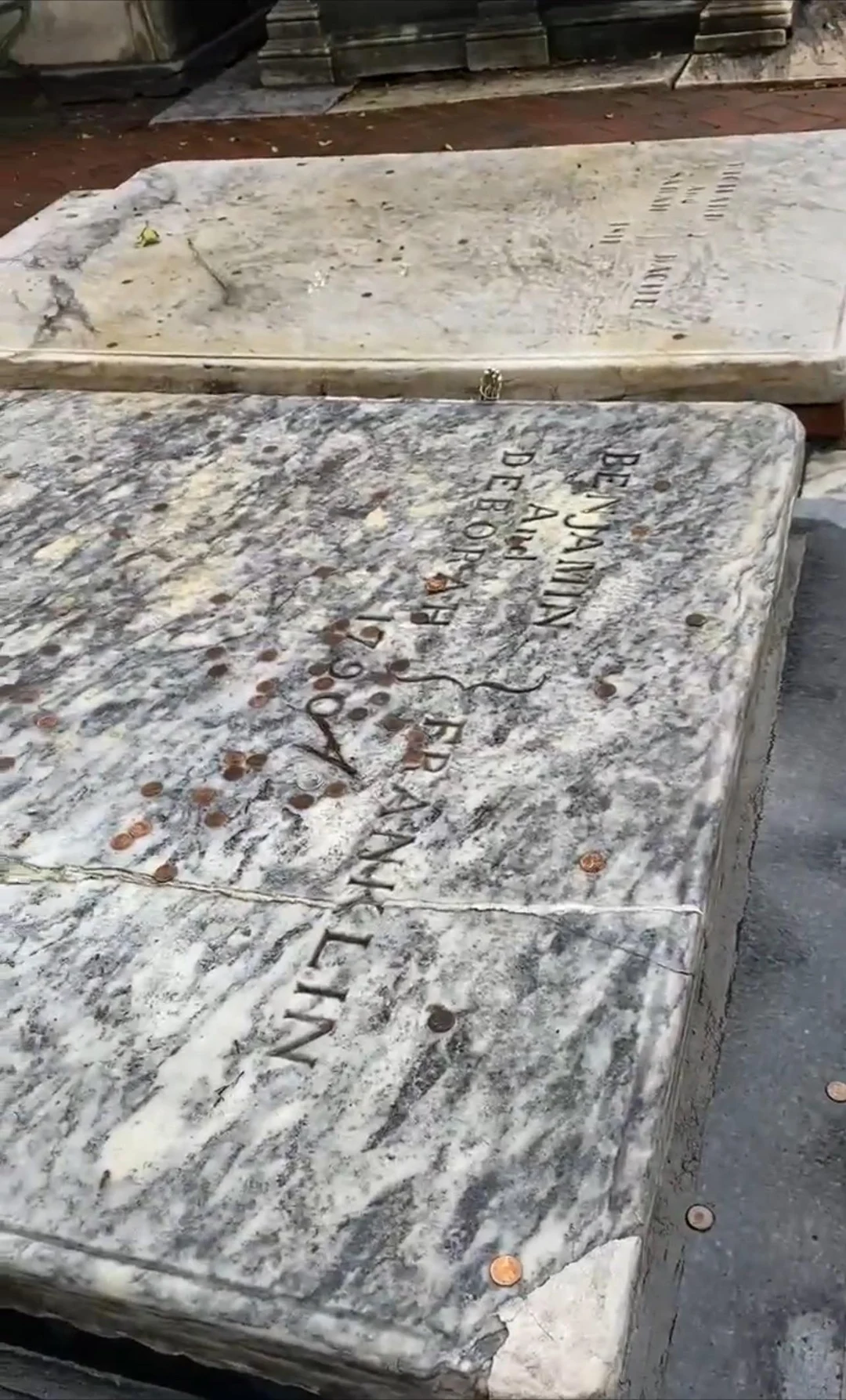 Benjamin Franklin’s Grave. | Scrolller