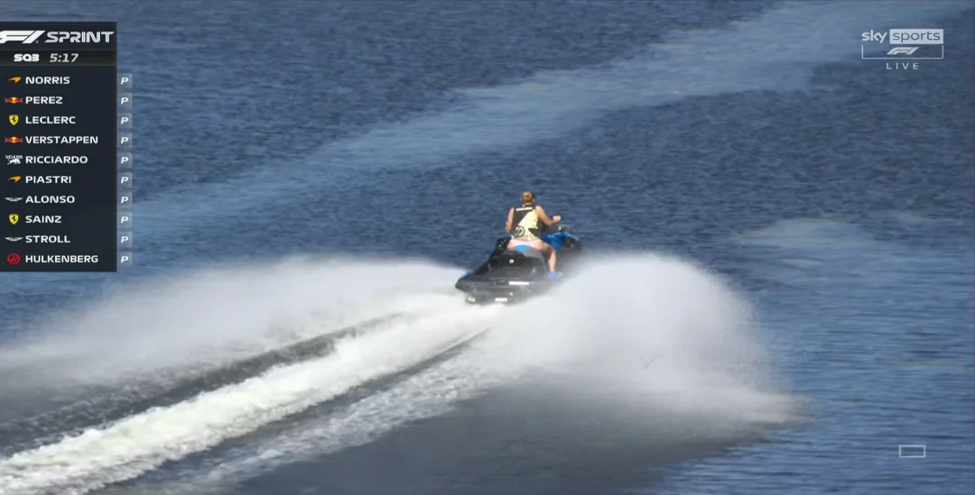 Why the Jet Ski does have Alpine colors? | Scrolller