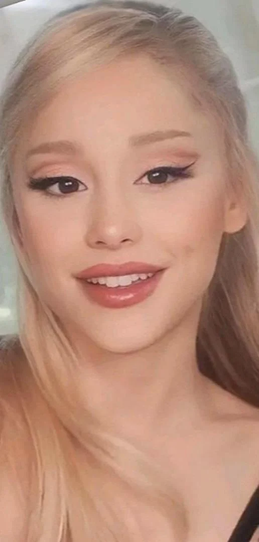 How to go about lightening eyebrows? | Scrolller