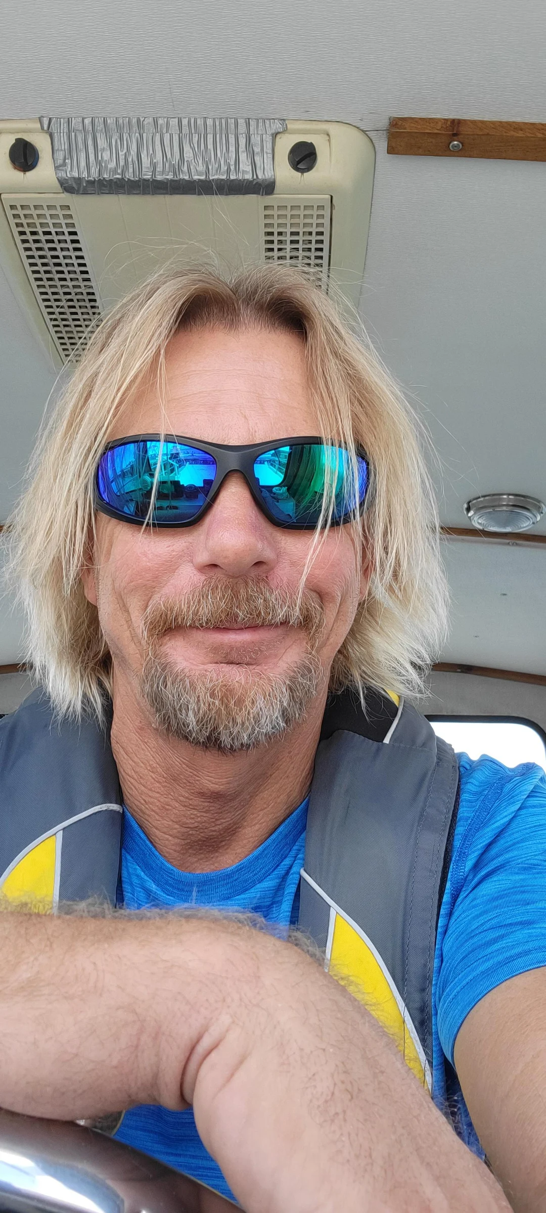 Working hard today | Scrolller