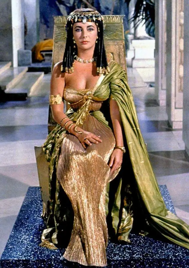 Elizabeth Taylor as Cleopatra (1963) | Scrolller