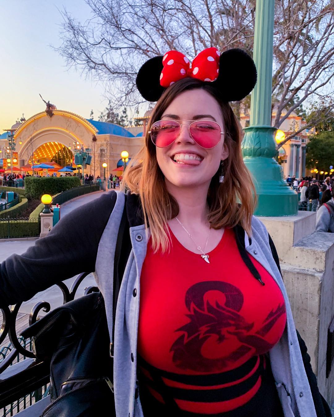 Busty Minnie Mouse Scrolller 0455