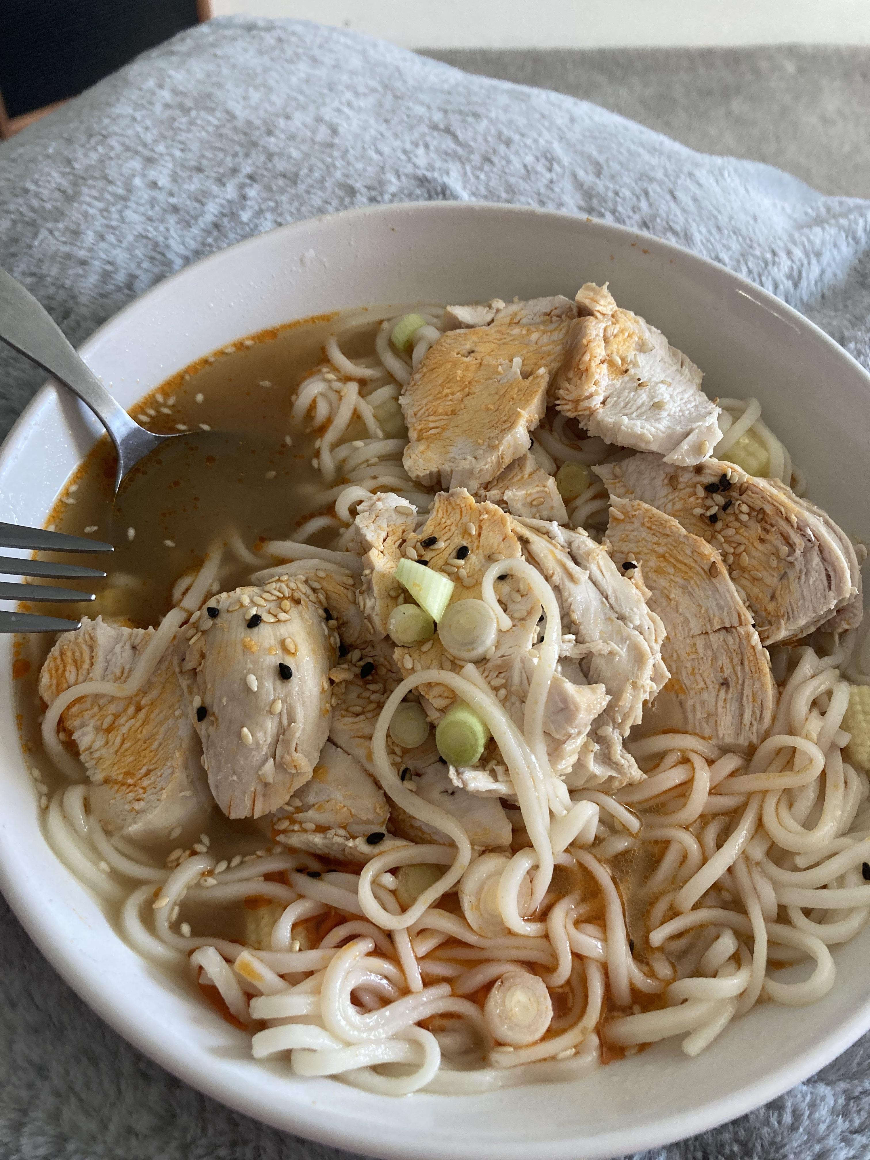 [Homemade] My first try at making chicken ramen in a chicken chilli broth | Scrolller