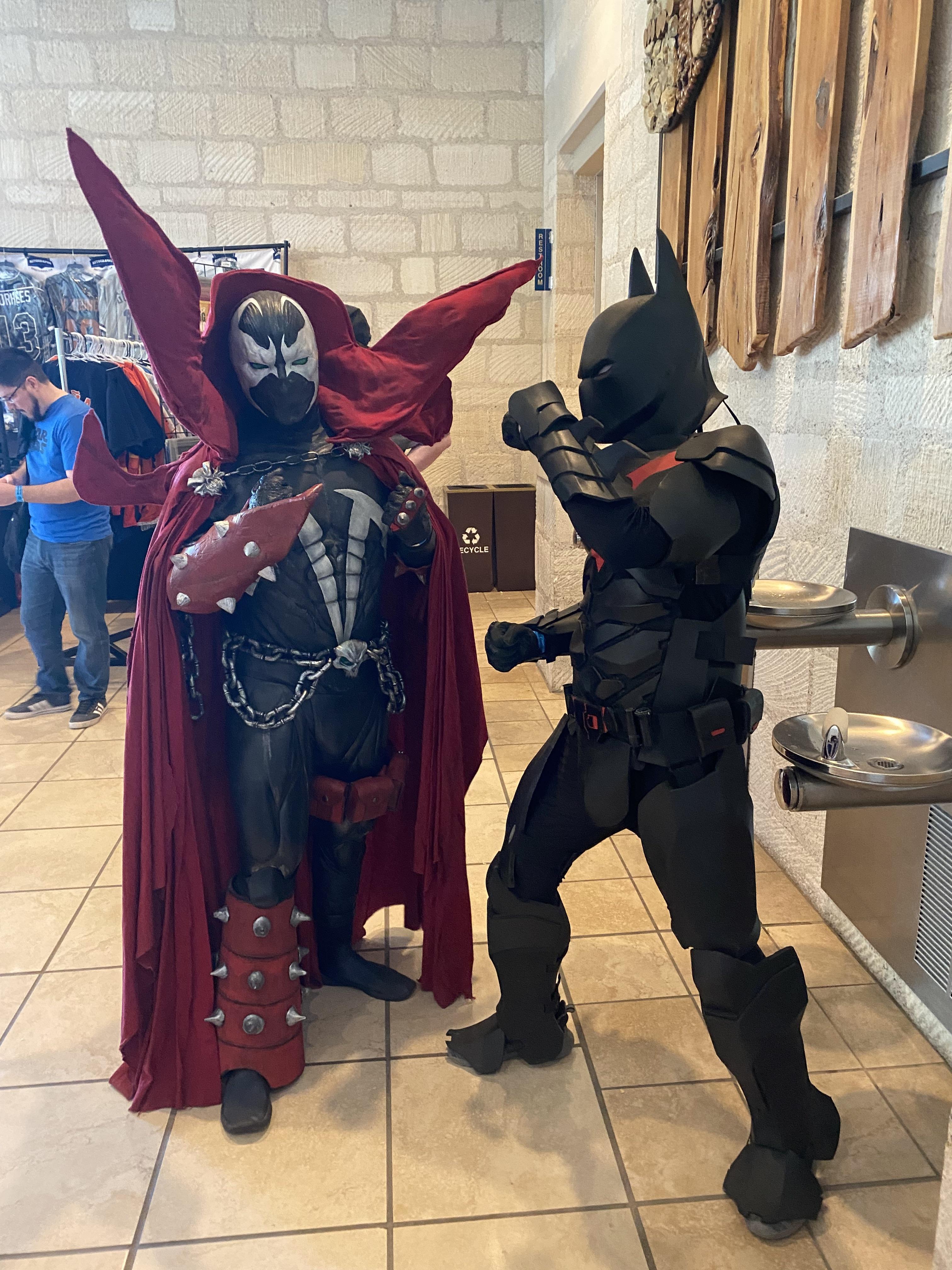 Batman and Spawn action | Scrolller