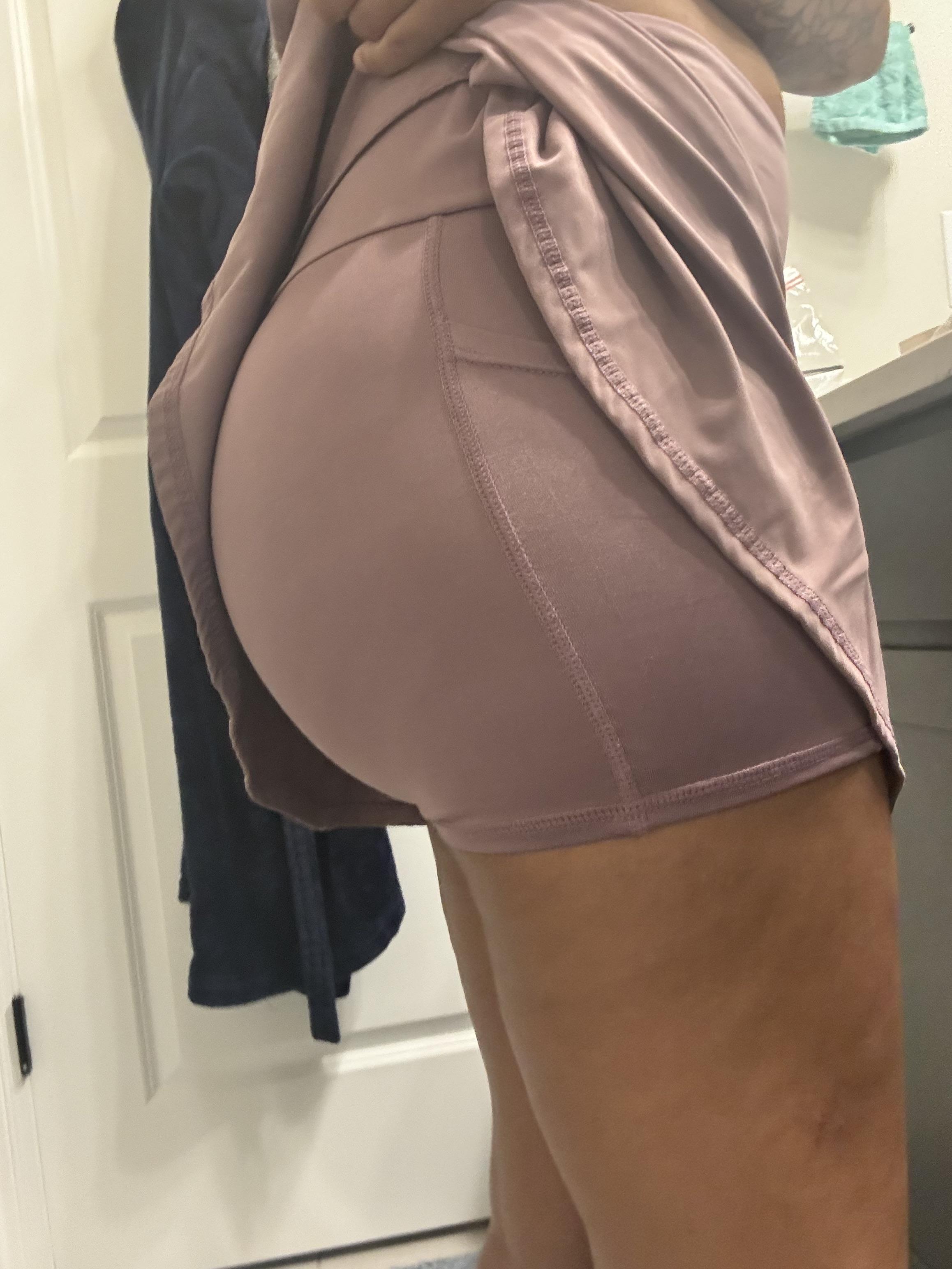 Wifebutt | Scrolller