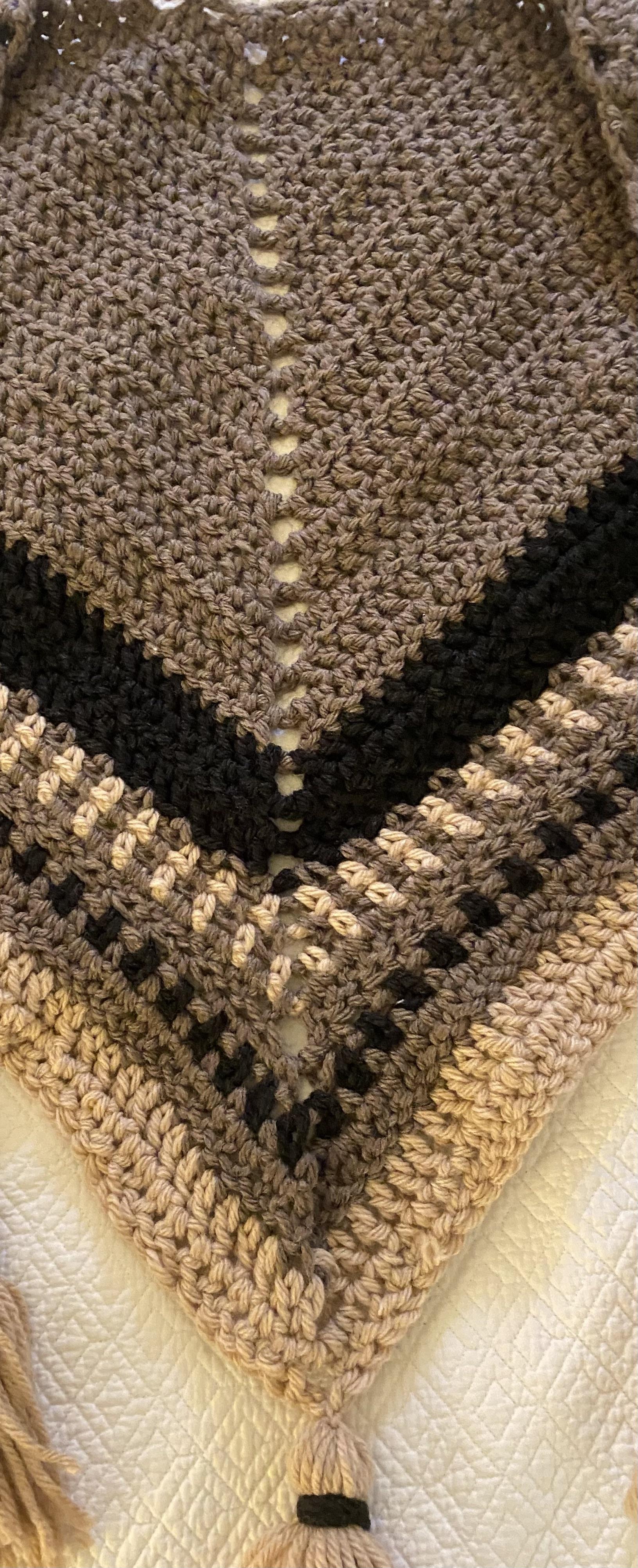 Finished this yesterday! It is warm and was so easy/fun to make. | Scrolller