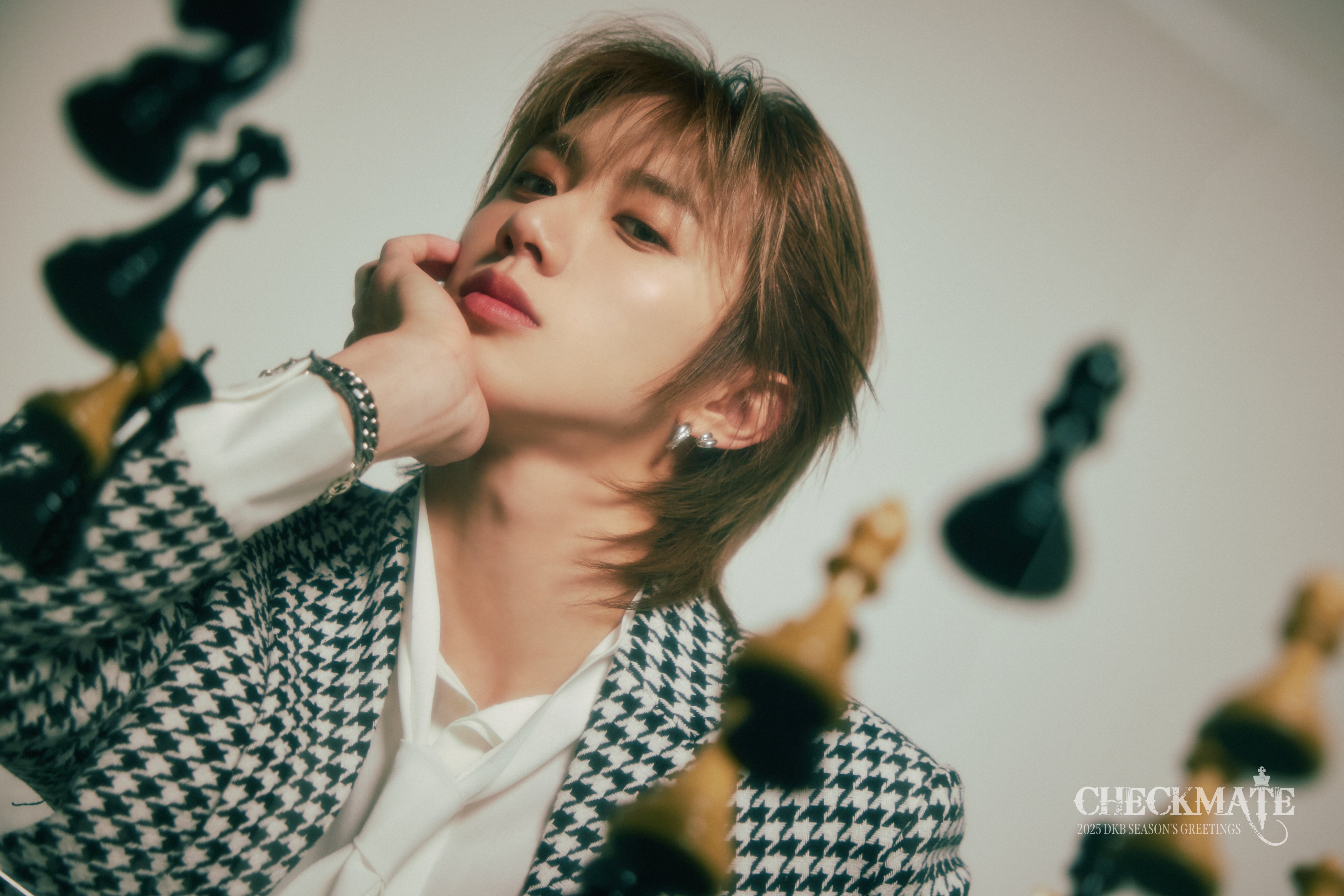 DKB - 2025 Season’s Greetings 'CHECKMATE' (Teaser Image - GK, Heechan, D1, Harry June) | Scrolller