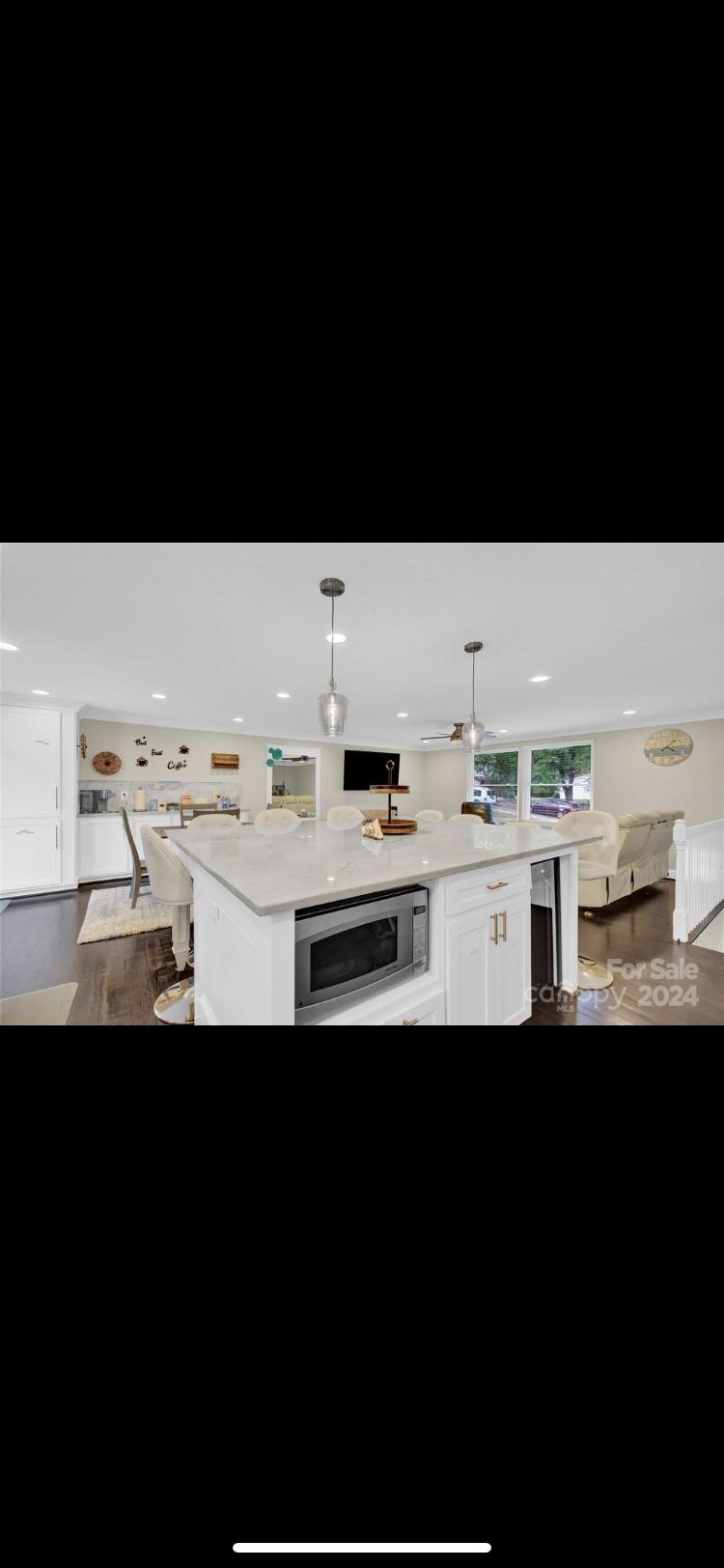 Help - layout | Scrolller