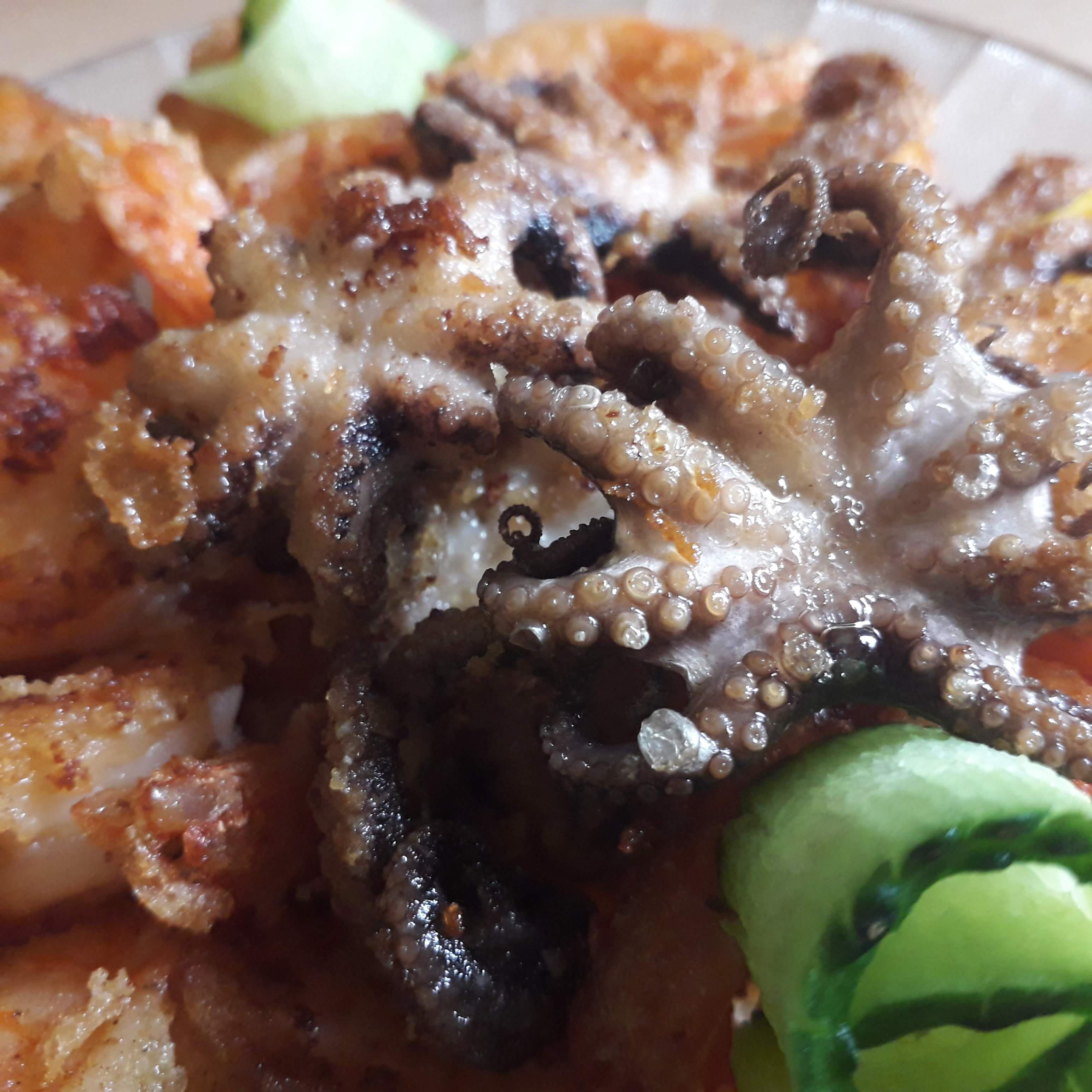 [Homemade] fish soup and fresh seafood | Scrolller