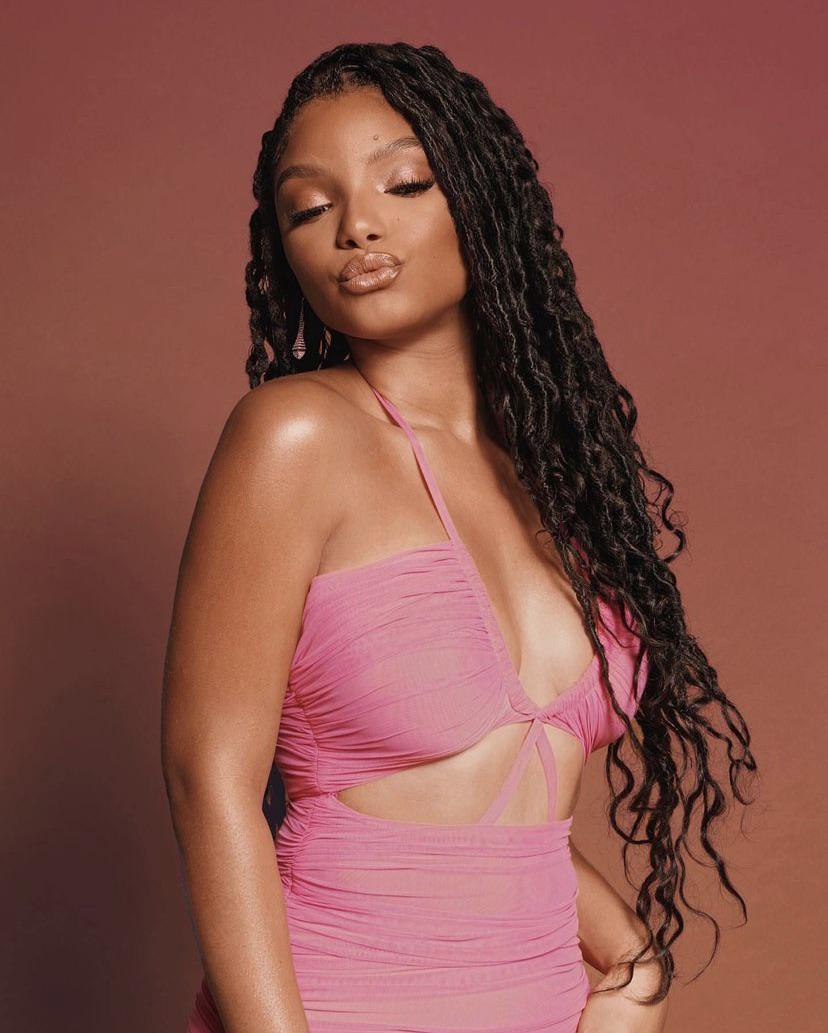 Halle Bailey | Scrolller