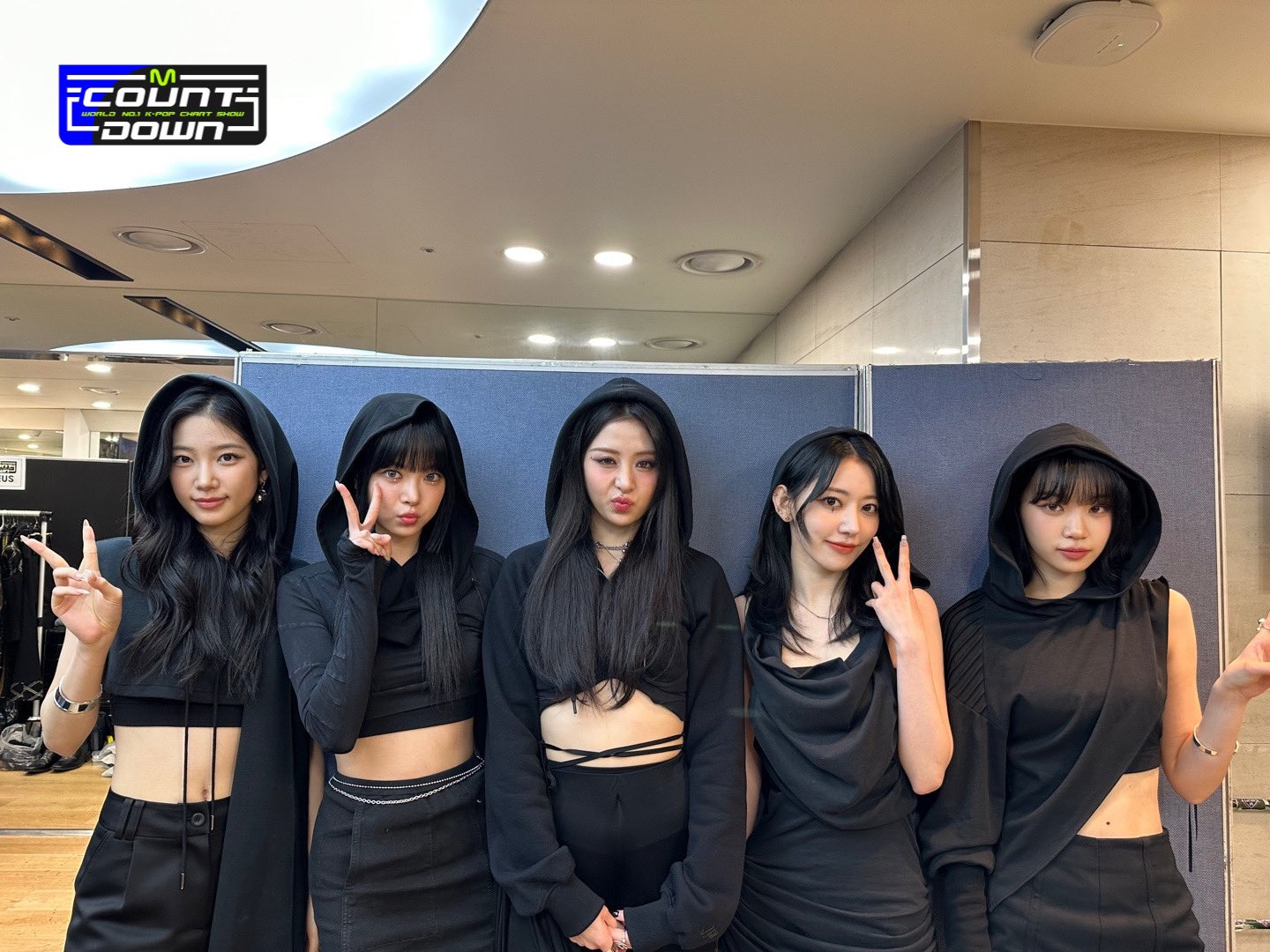 230511 Mnet M Countdown Twitter Update with Miyawaki Sakura & Kim Chaewon | Scrolller