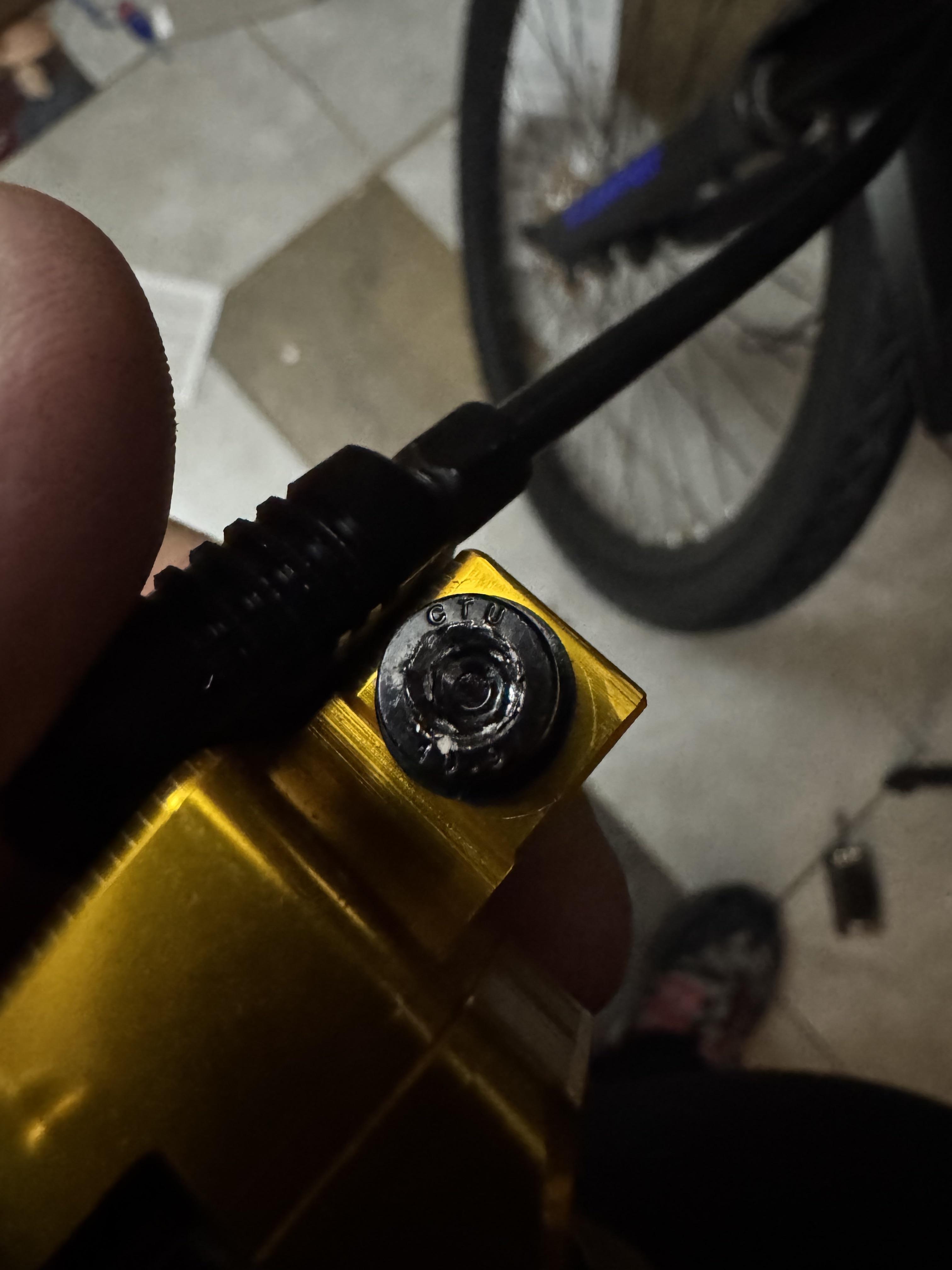 How do I remove | Scrolller