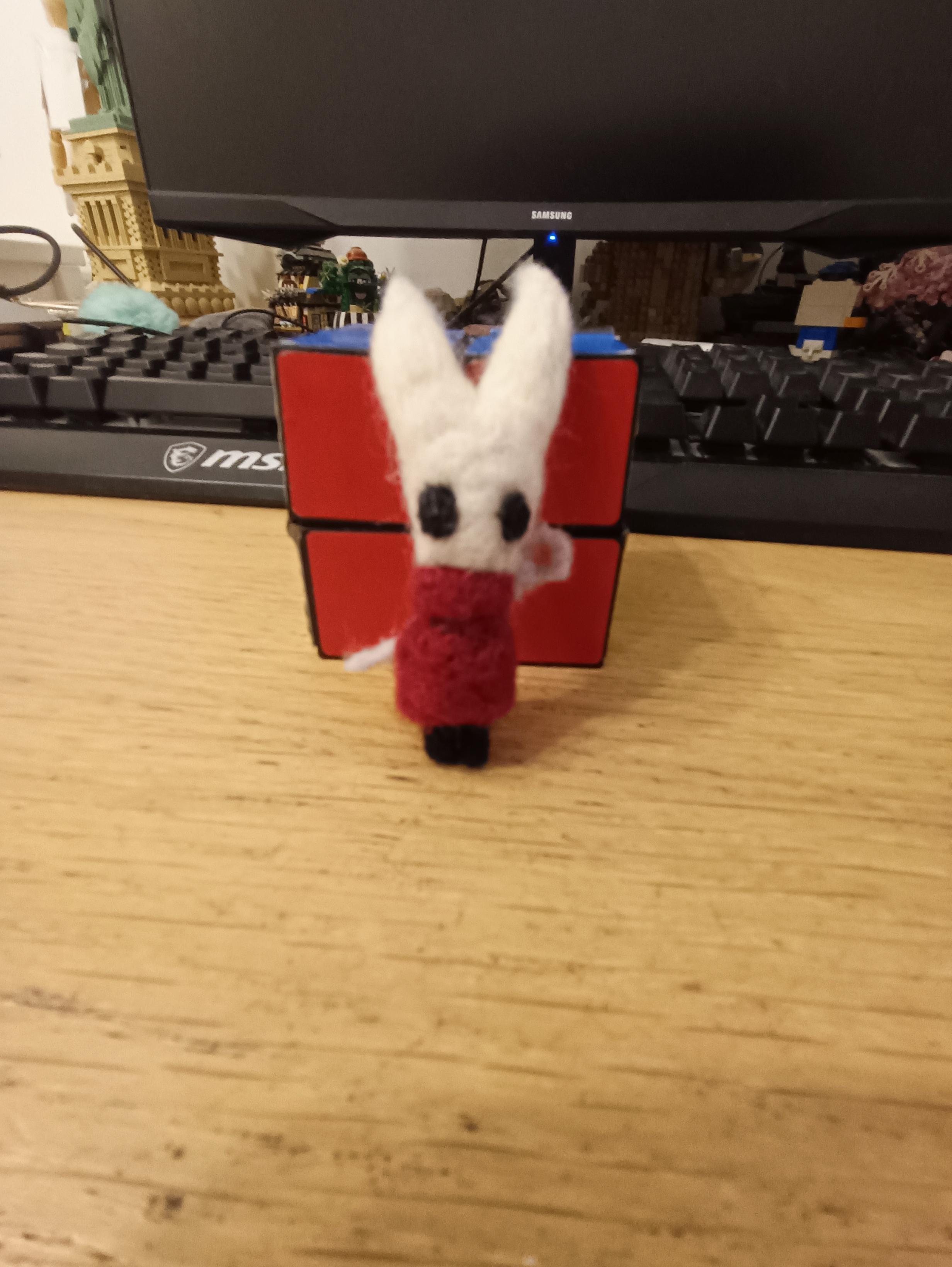 Made a felted hornet | Scrolller