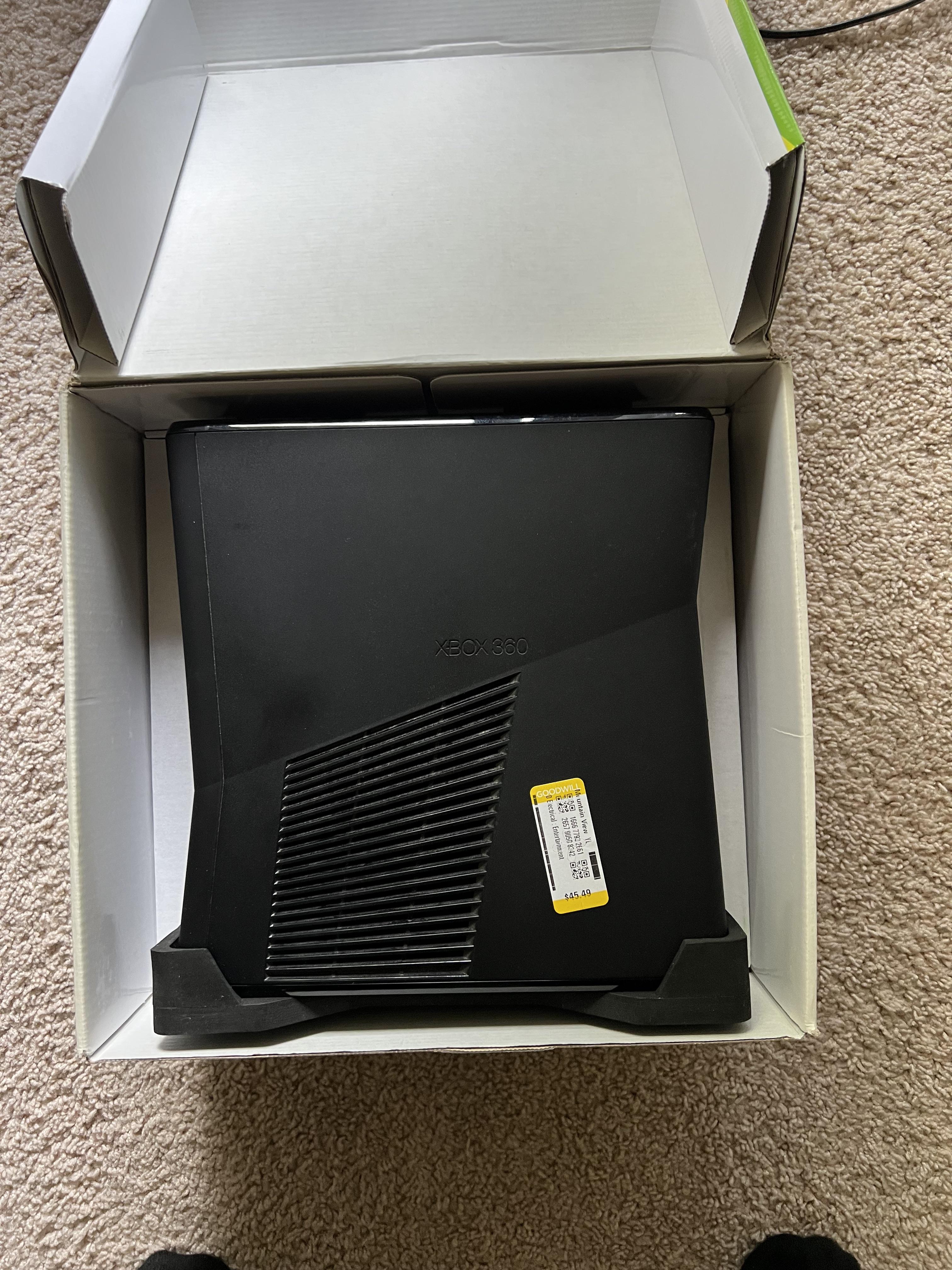 Goodwill strikes again | Scrolller