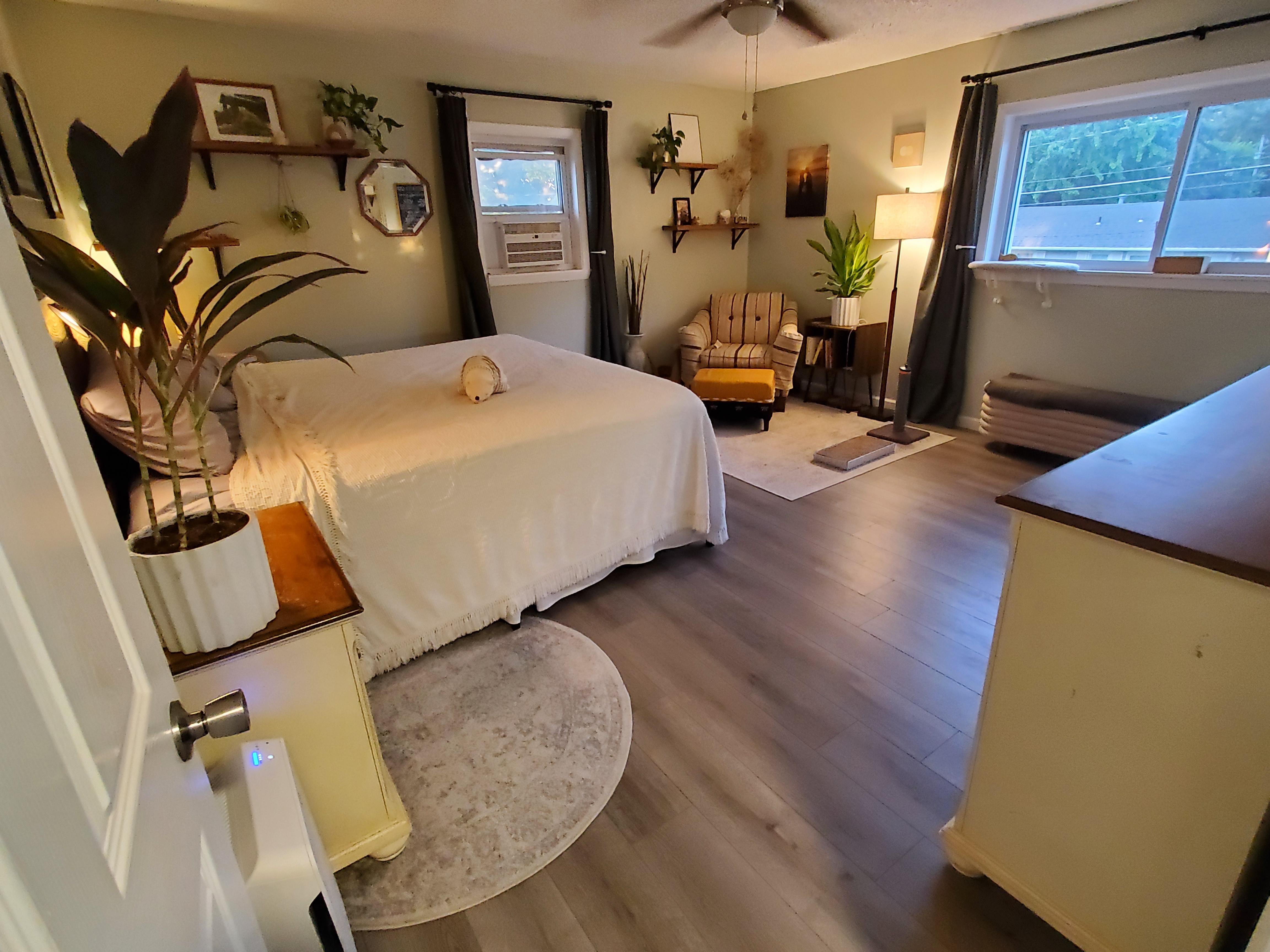 What can be improved with this bedroom? | Scrolller