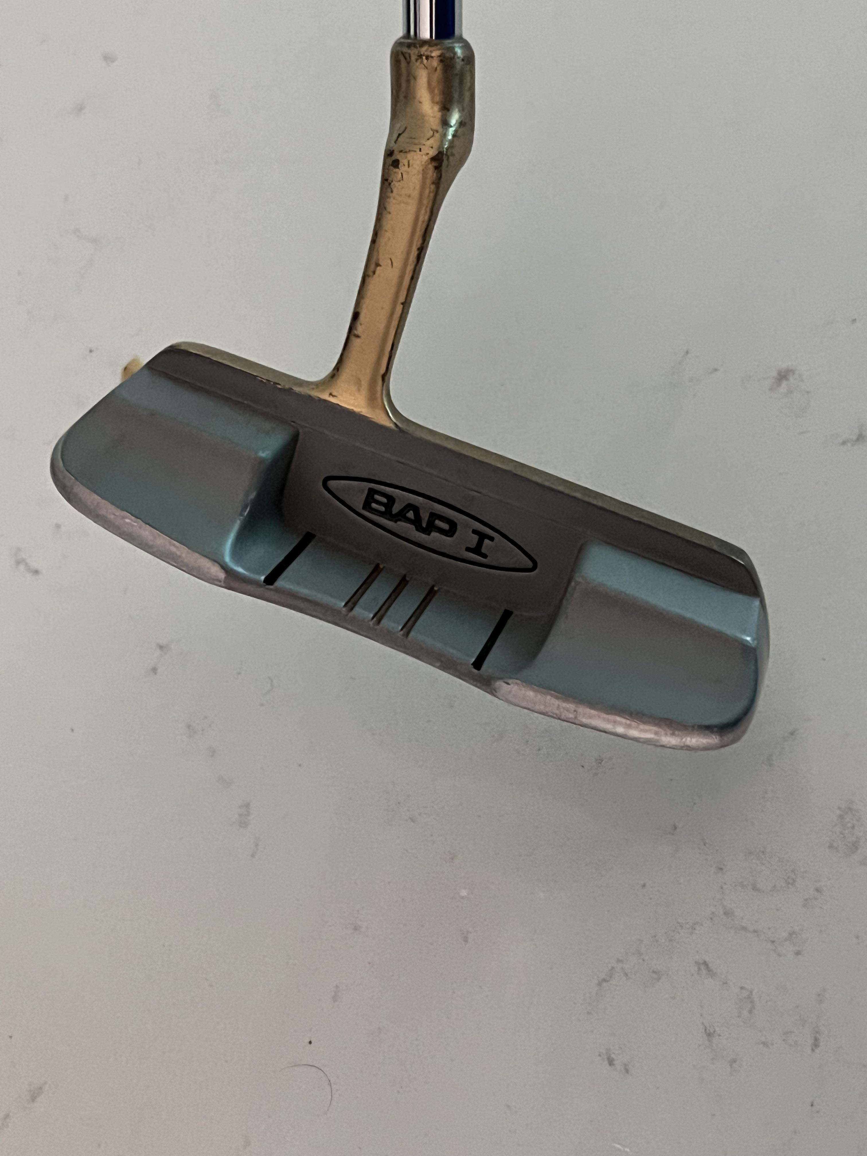 Help Identifying a Putter | Scrolller