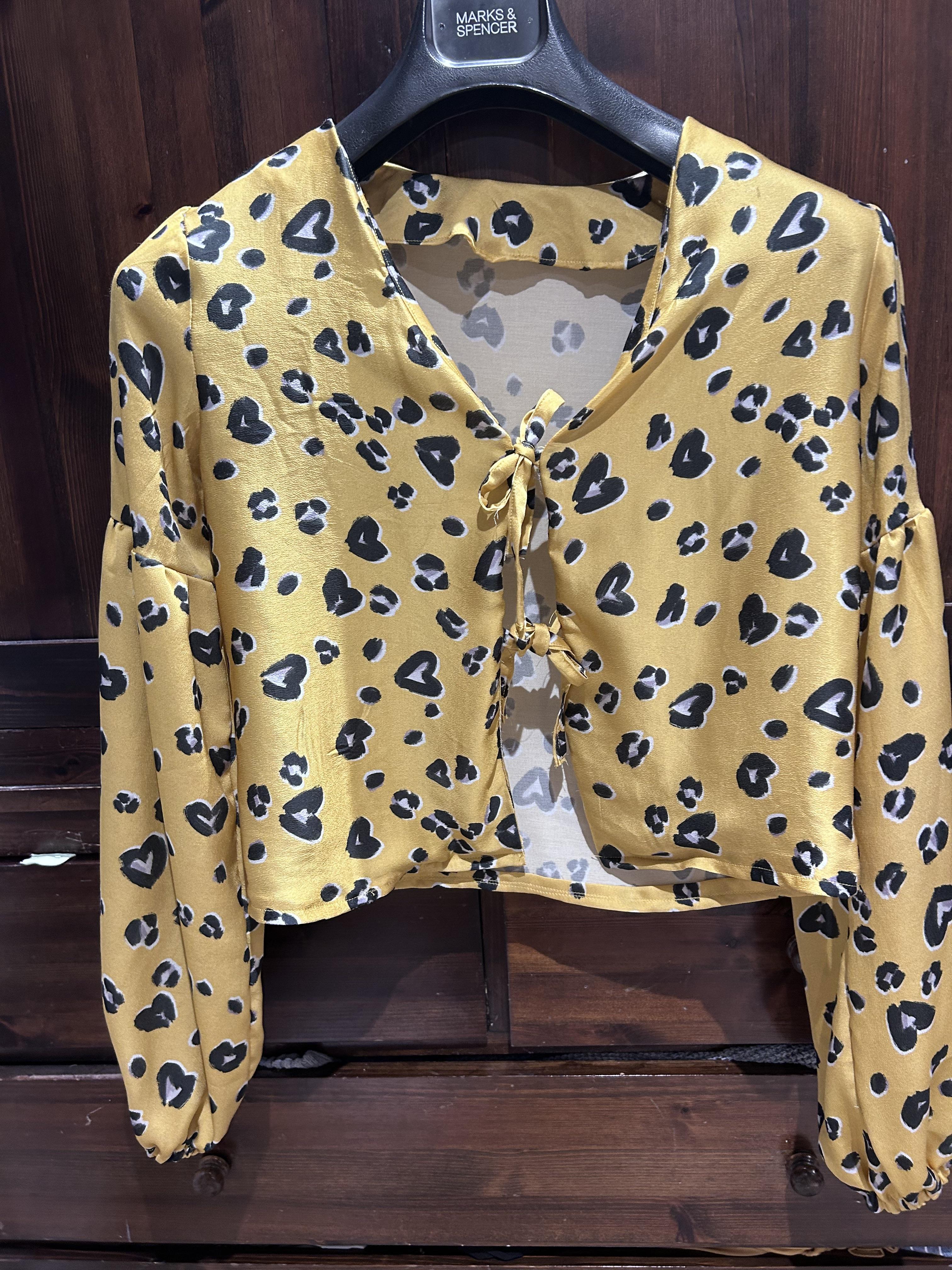 Puff and Pencil blouse with lantern sleeves | Scrolller