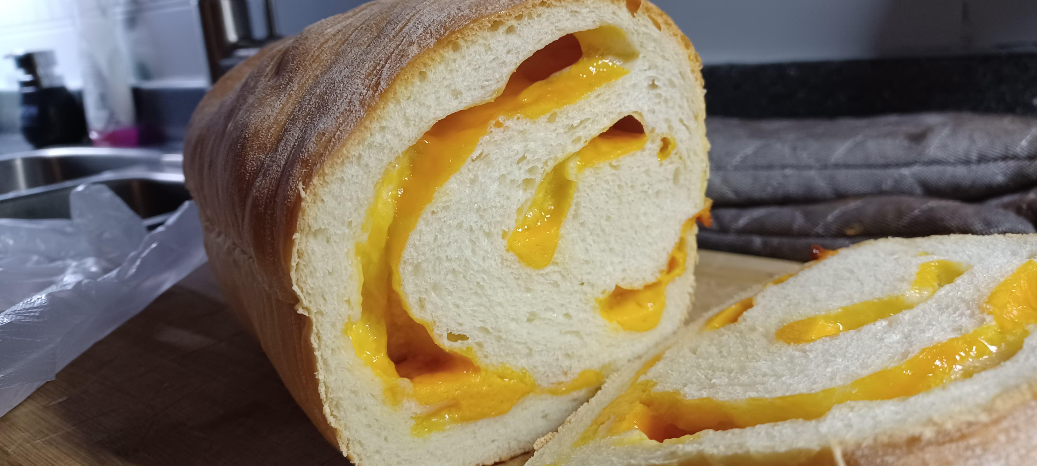 Homemade cheese bread | Scrolller