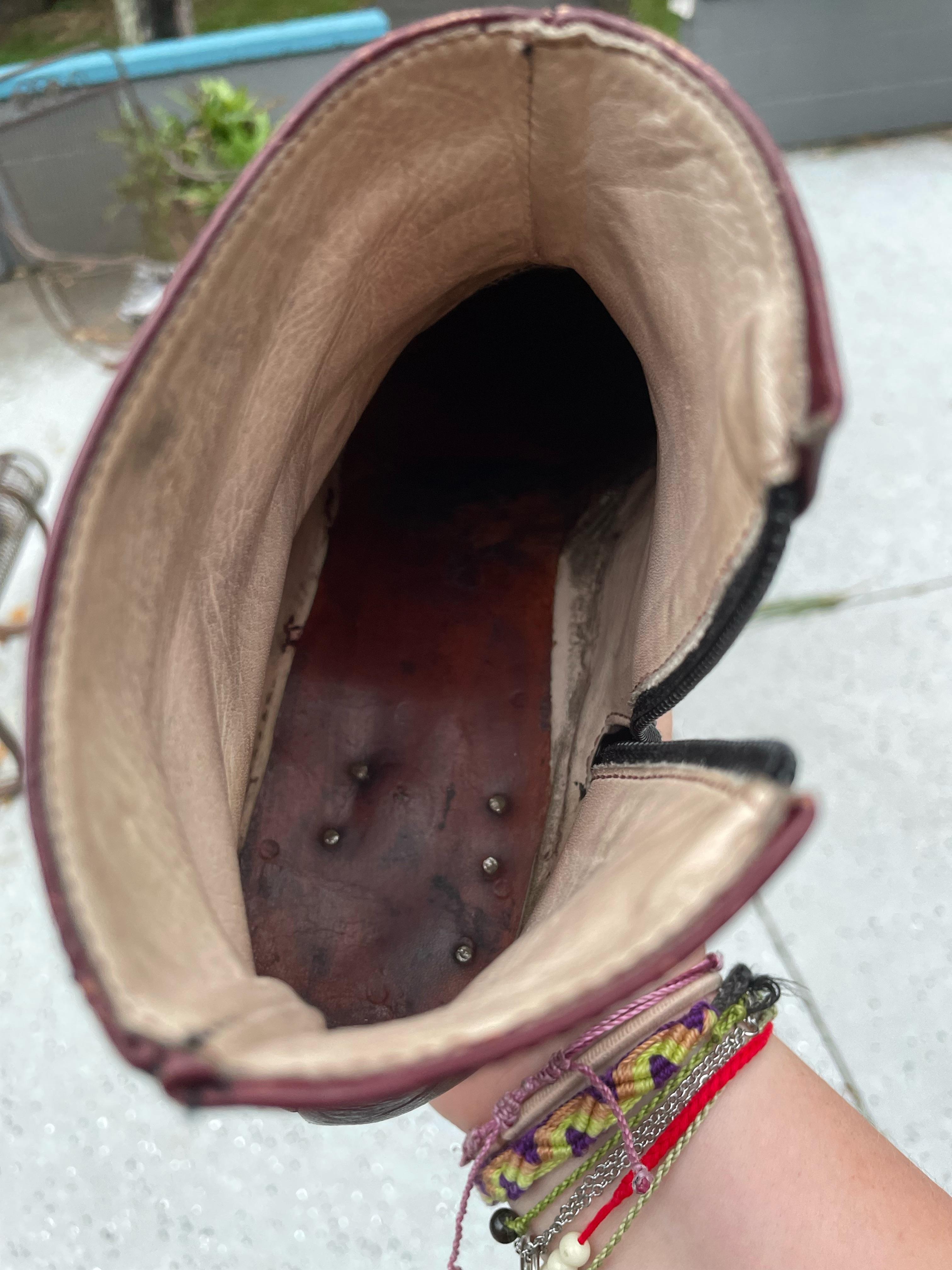 Goodwill boots | Scrolller