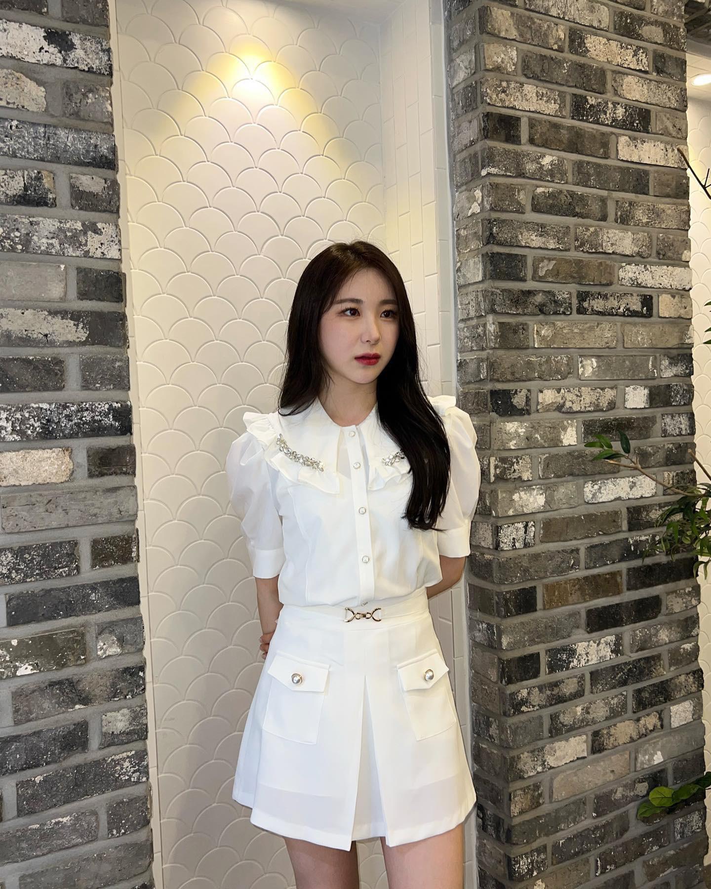 220812 Lee Chaeyeon Instagram Update | Scrolller