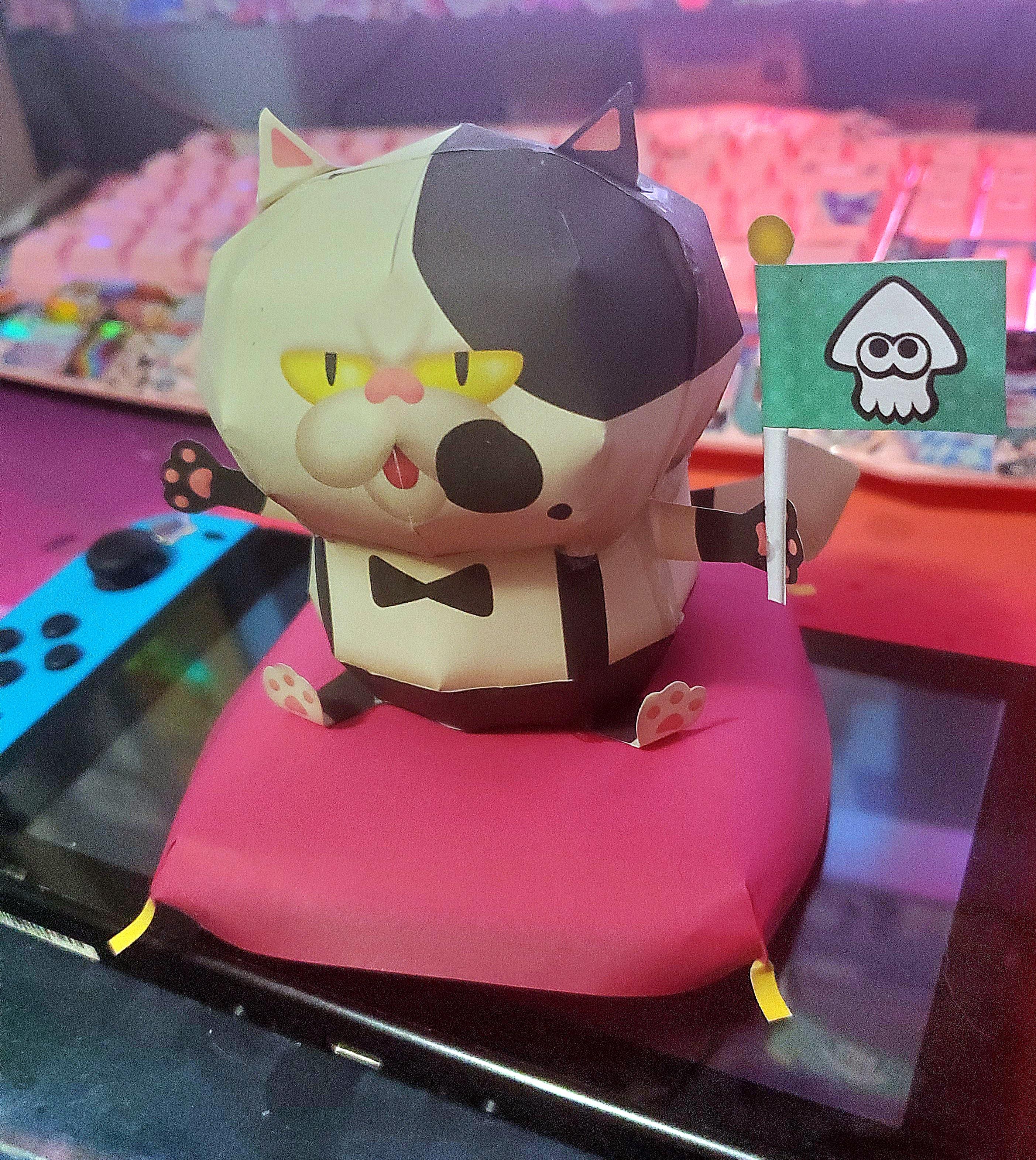 Made a papercraft of Judd