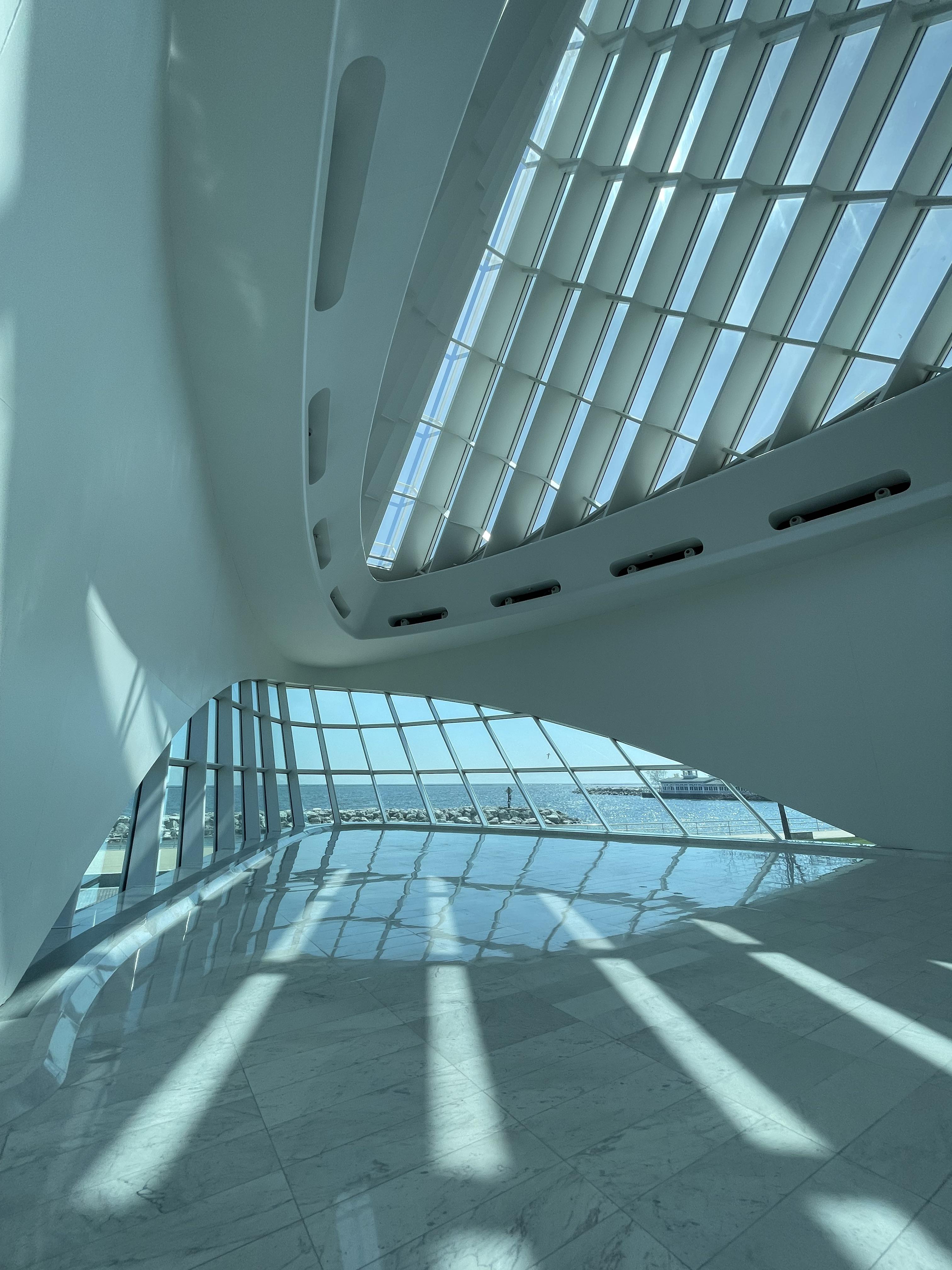 Milwaukee Museum of Art ~ Incredible Architecture | Scrolller