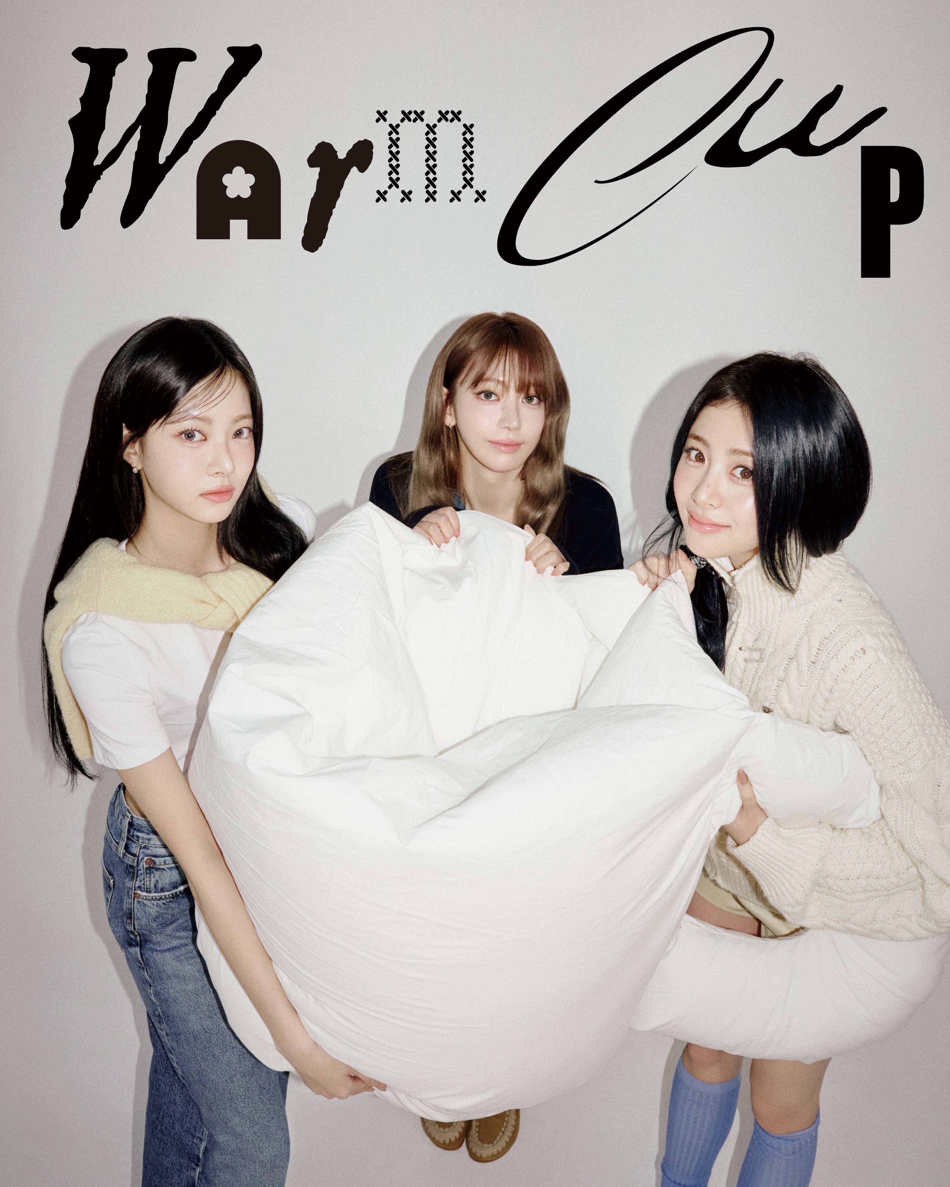 LE SSERAFIM - The 5th Mini Album: HOT (Concept Photo - Weverse Albums Ver.) | Scrolller