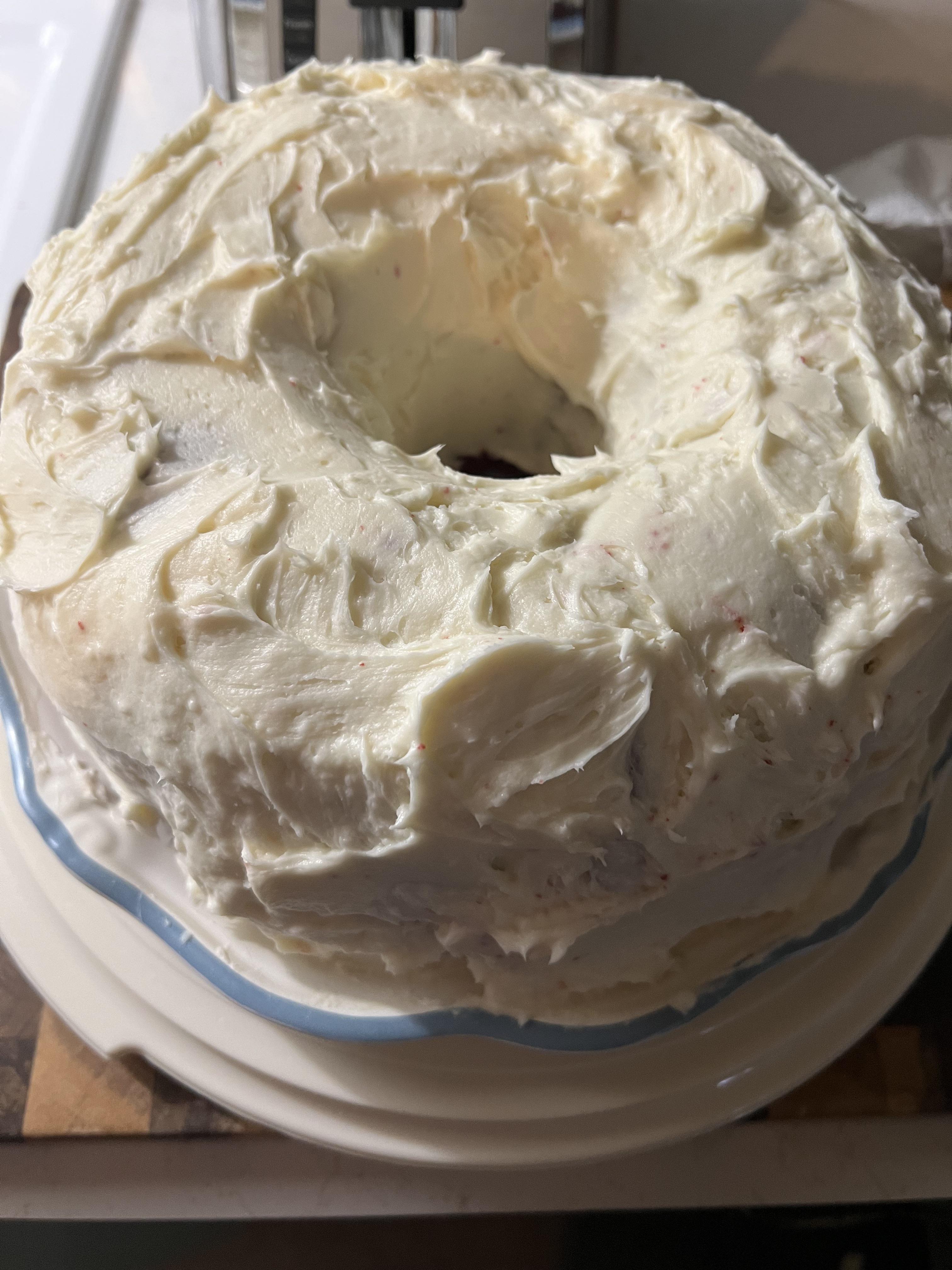 [homemade] Red Velvet Pound Cake w/ White Chocolate Cream Cheese Frosting | Scrolller