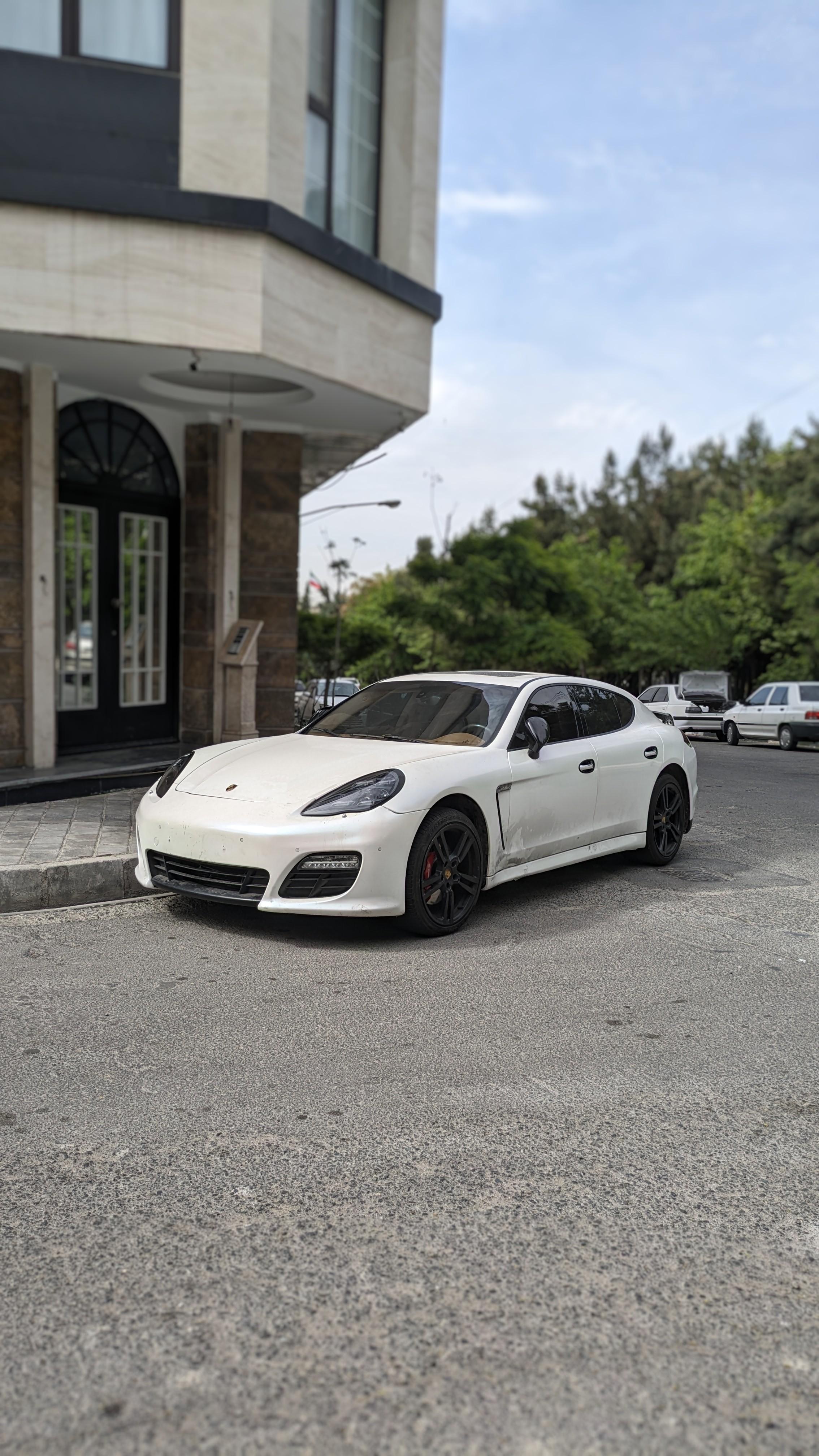 Is this a real panamera turbo? | Scrolller