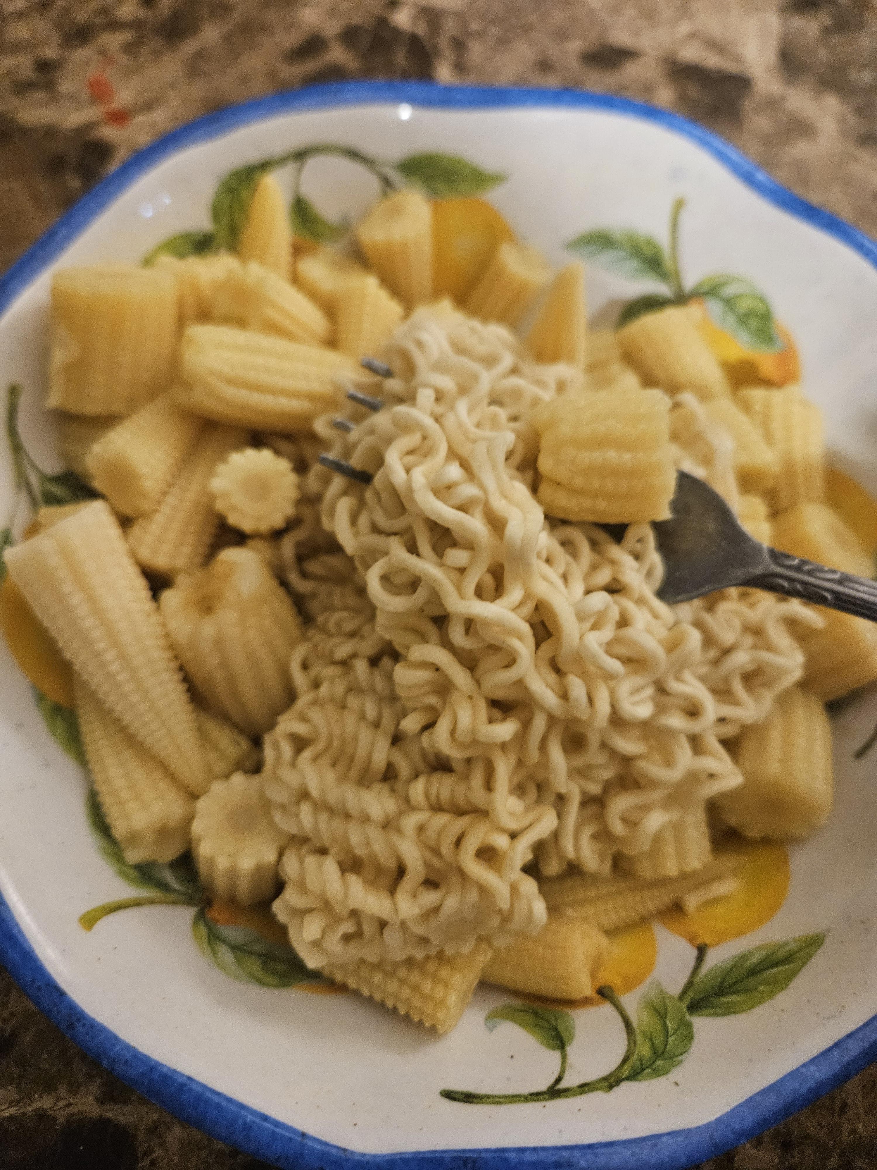 [Homemade] Ramen and Baby Corn | Scrolller