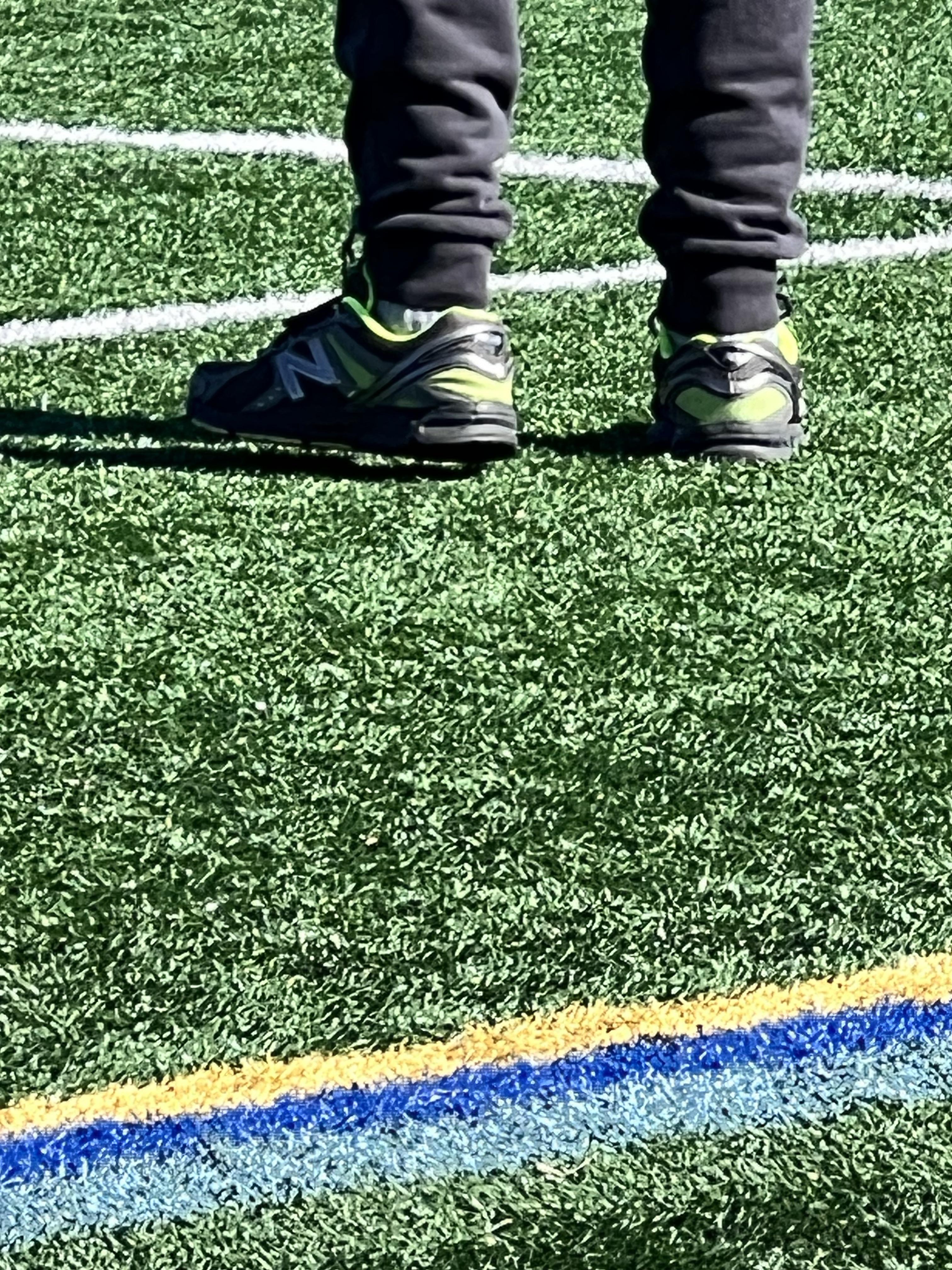 Need help identifying a sneaker | Scrolller