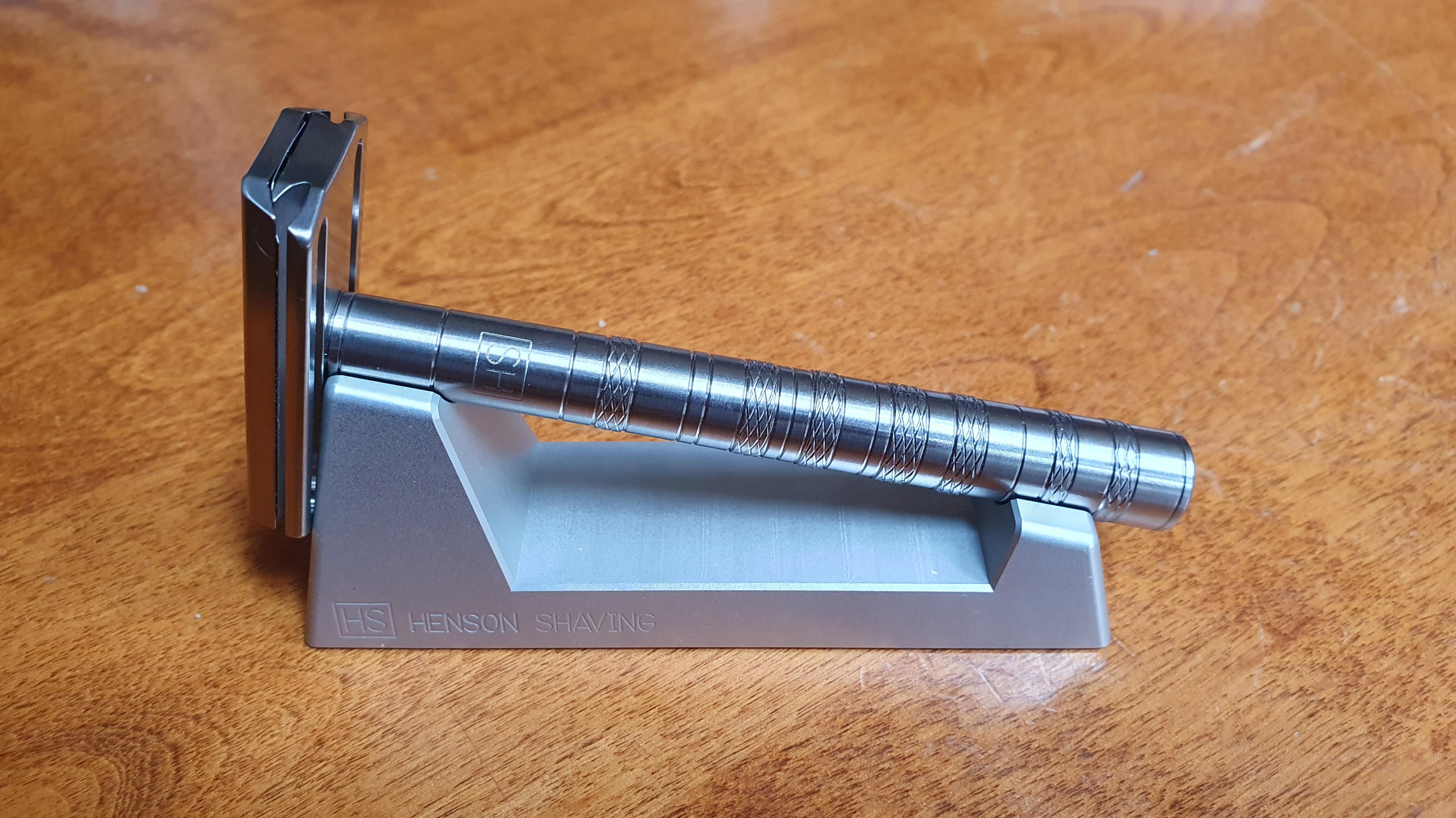 Henson Ti22 Mild, First Shave | Scrolller