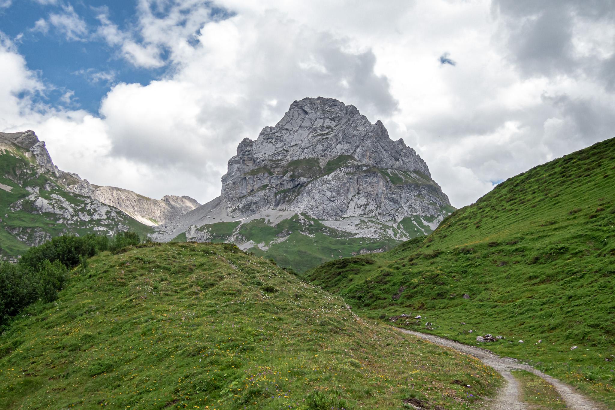 Roggalspitze (2673m), Nordkante (5a), As the climbing guide describes:"one of the most beautiful ...