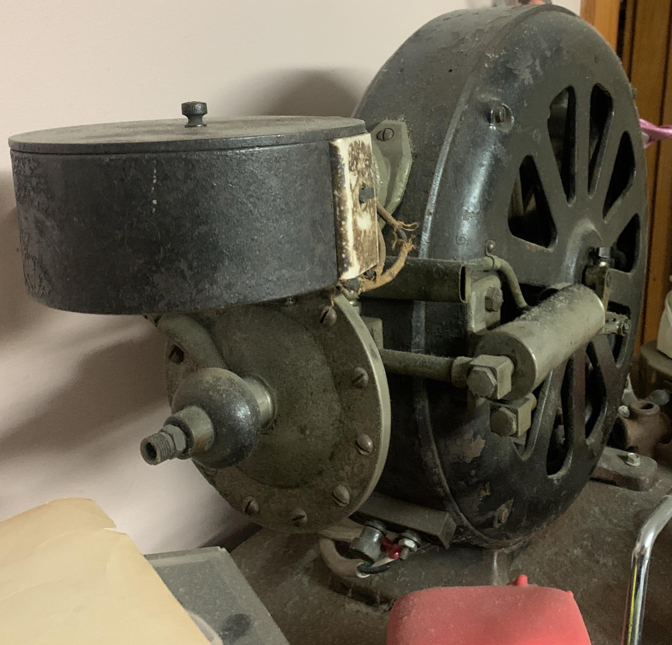 Electric motor | Scrolller