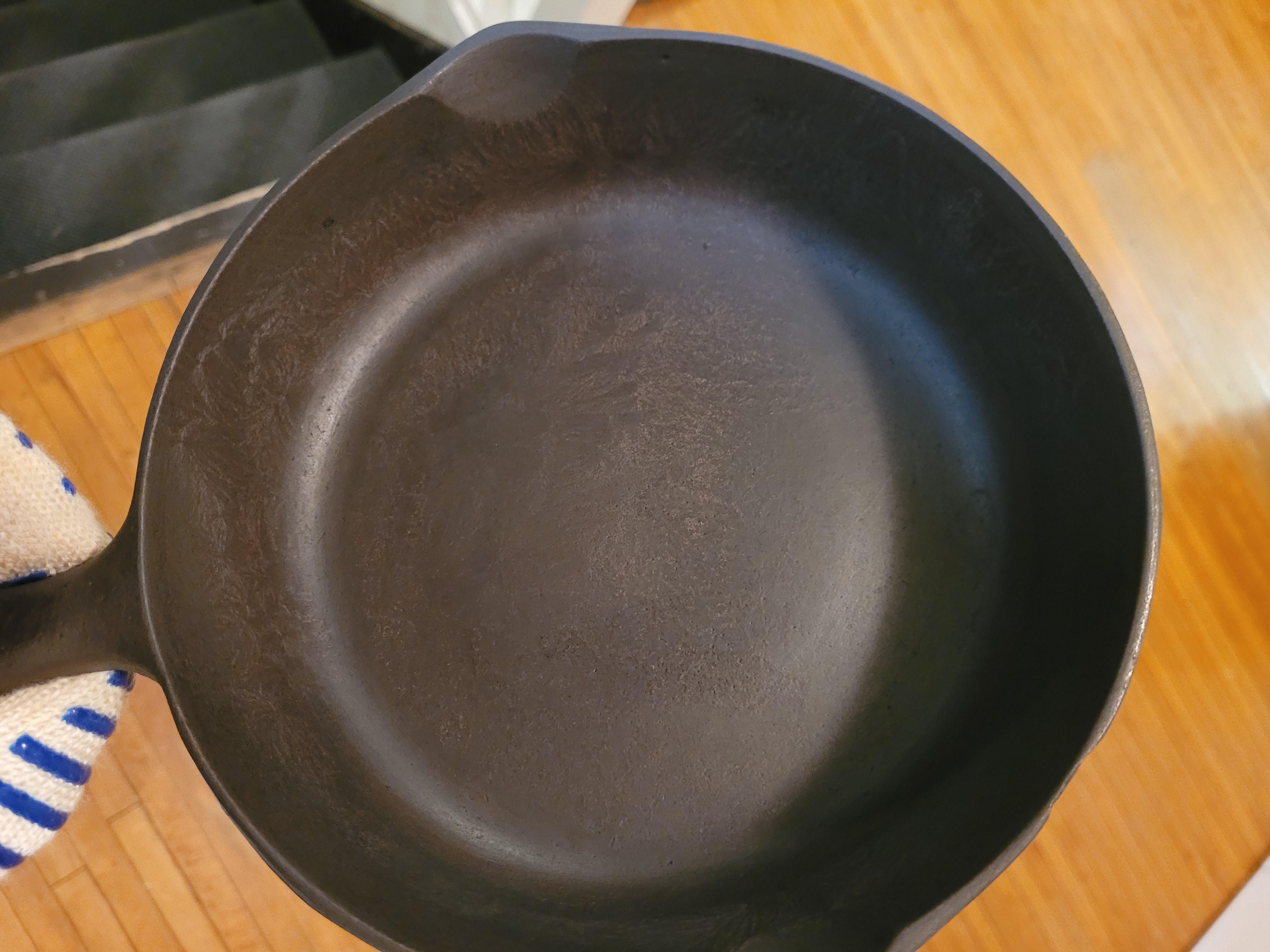 Striations/Markings on Pan | Scrolller