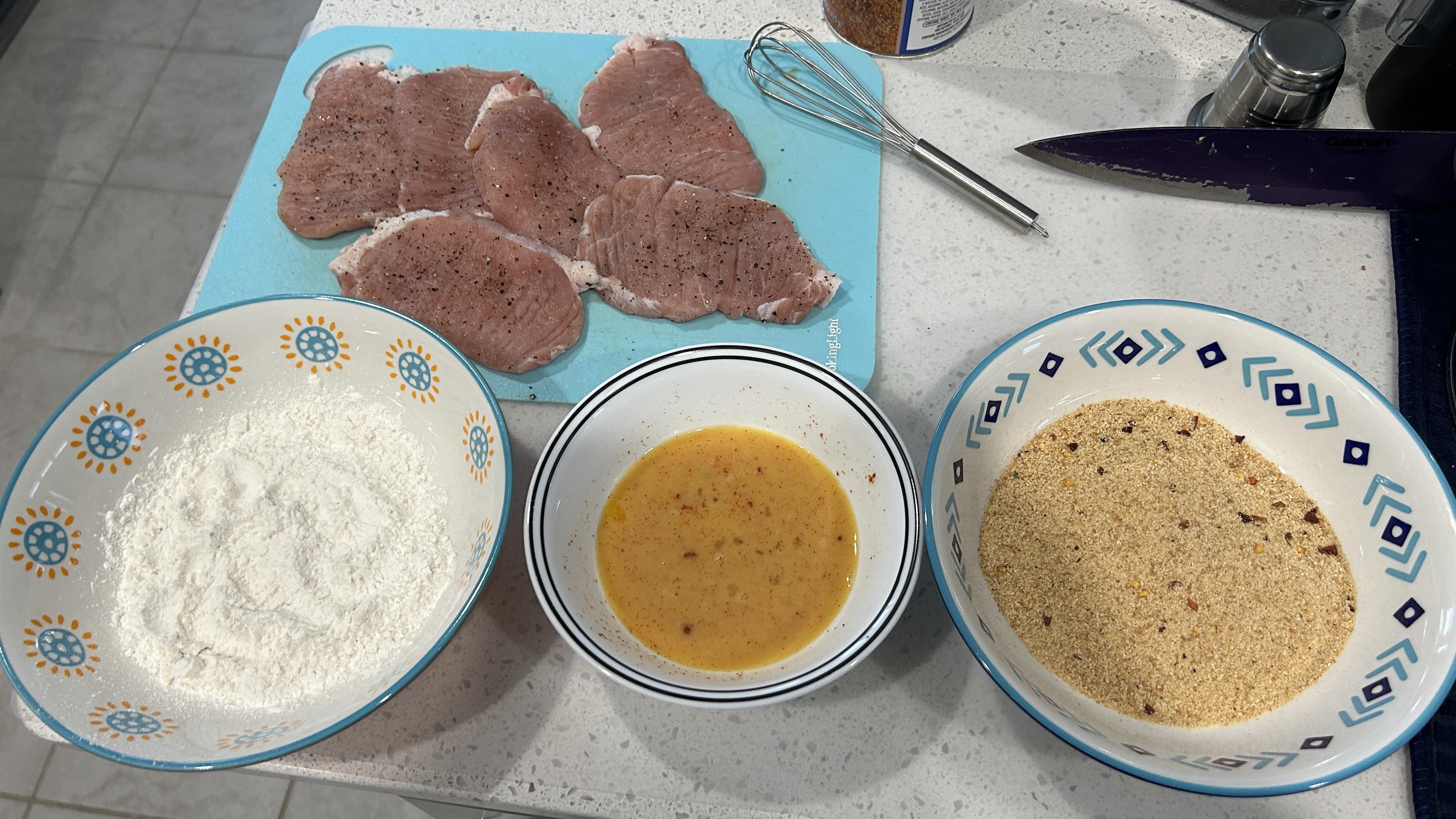 [Homemade] Fried Pork Chops (First Time) | Scrolller