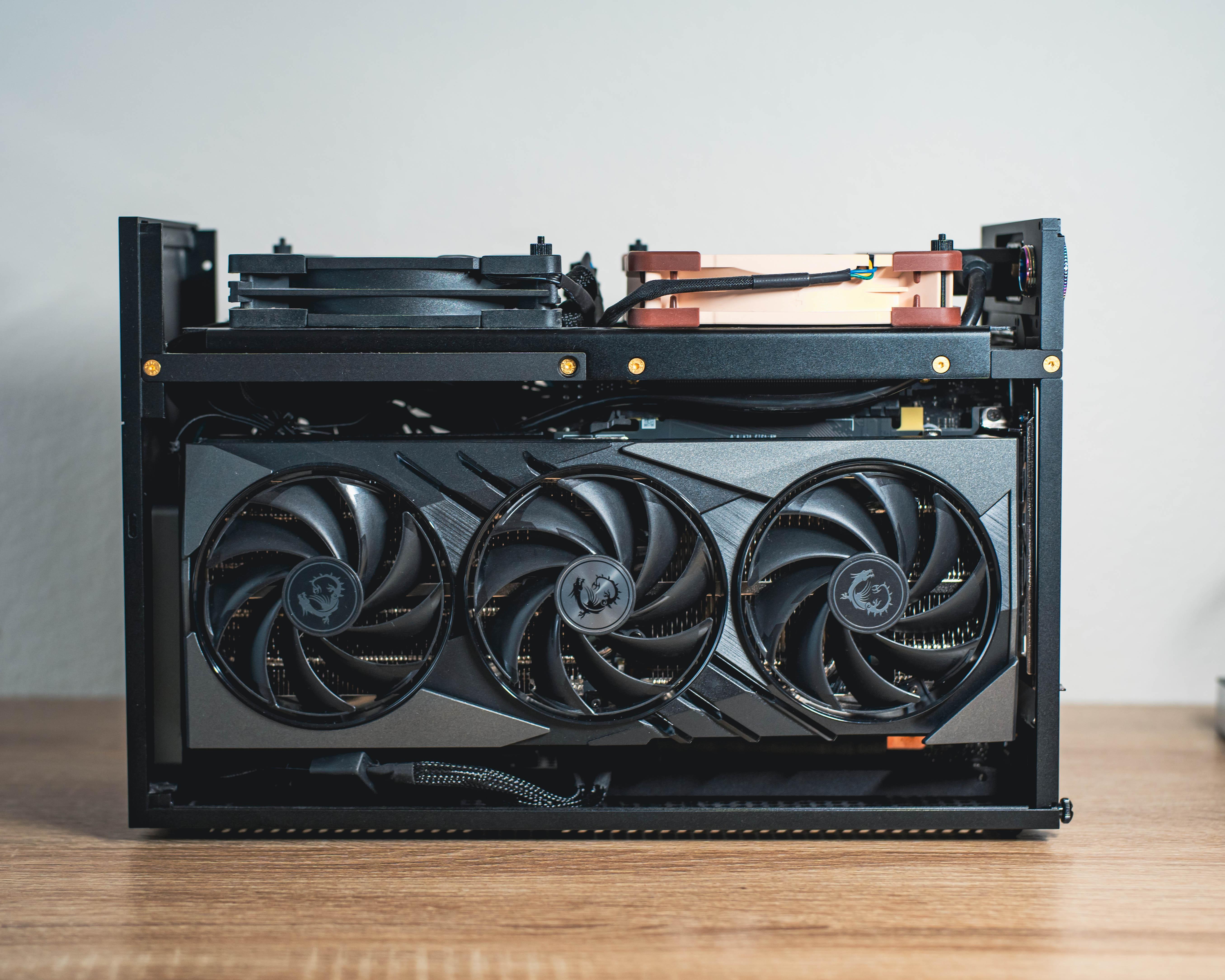 Formd t1 5800x3d 4070super AIRCOOL (as packed as it can be) | Scrolller
