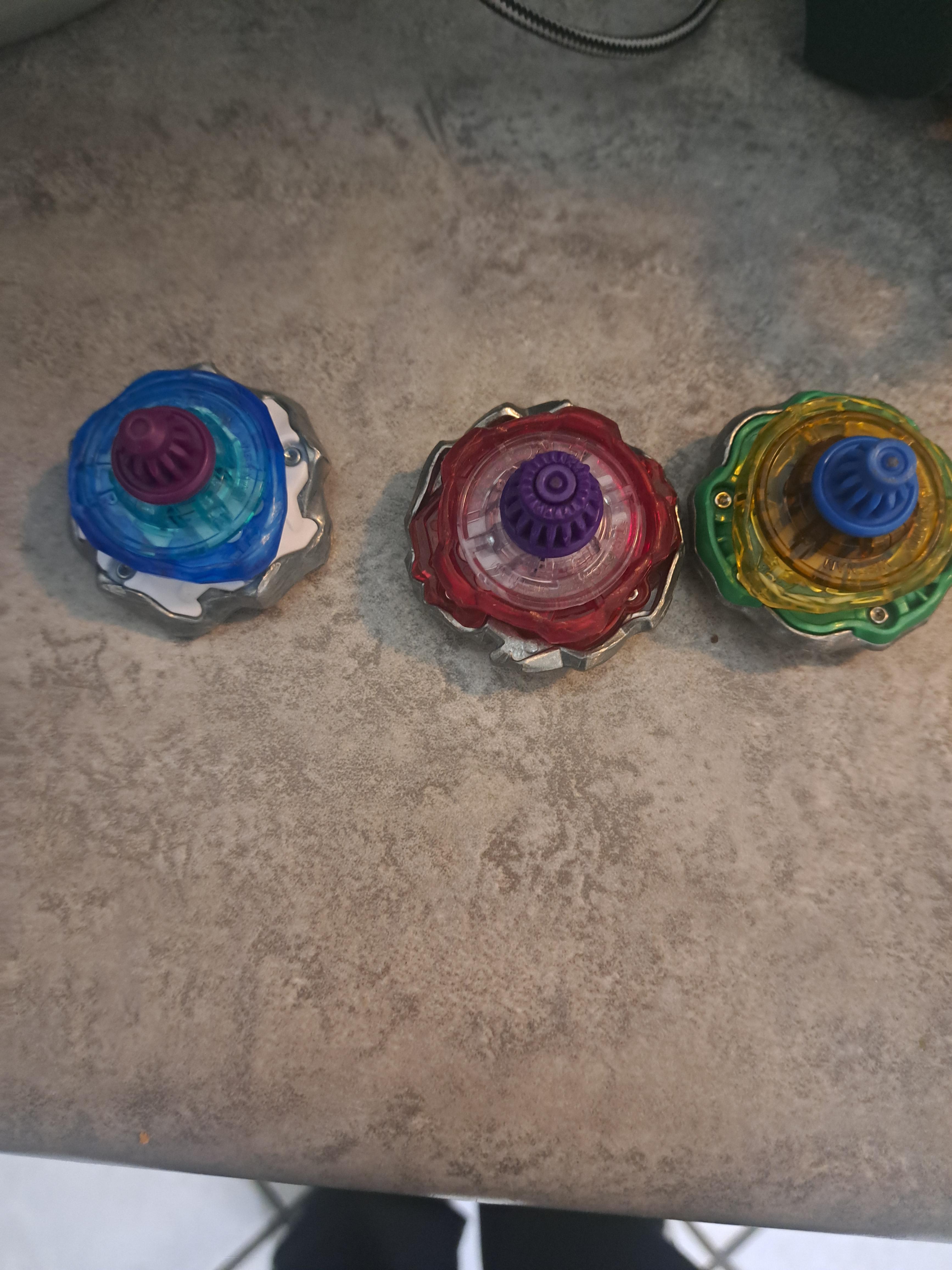 Which combo deserves the third spot in my main deck? | Scrolller