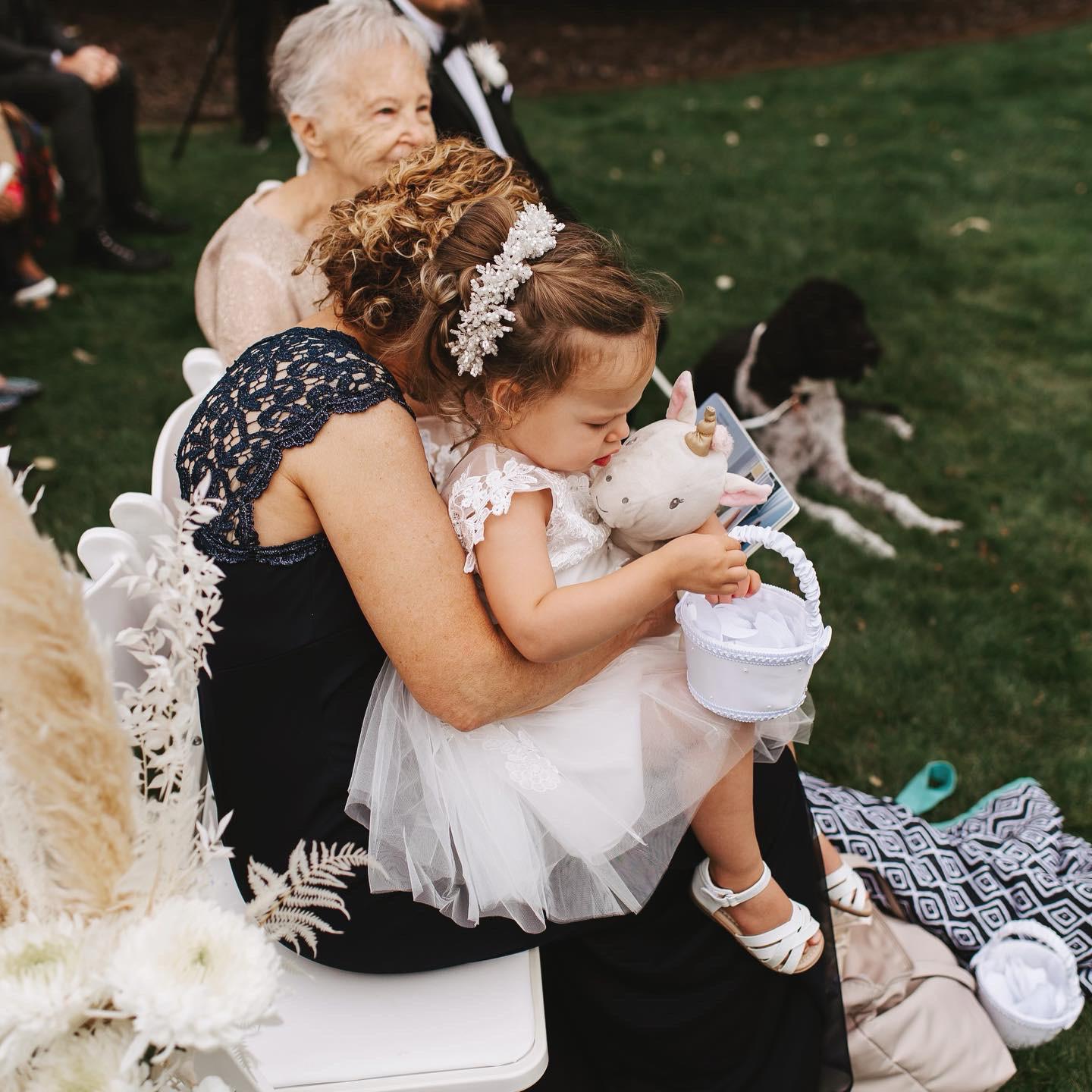 Custom Flower girl hair pieces I made for my sister’s wedding | Scrolller