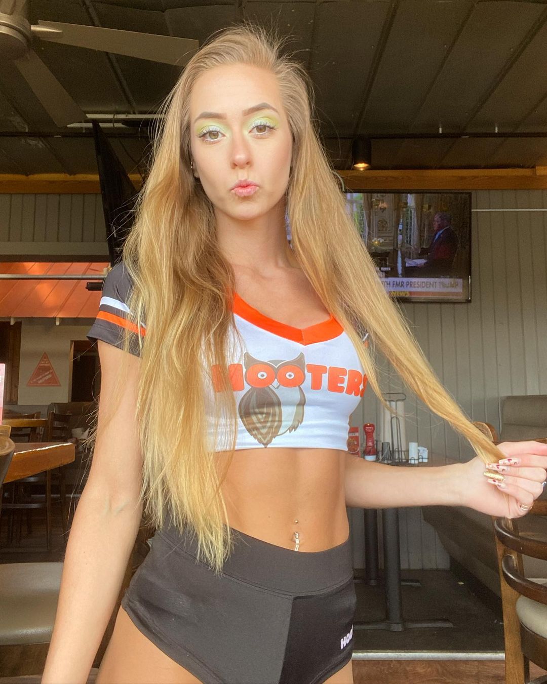 Beautiful Hanna | Scrolller