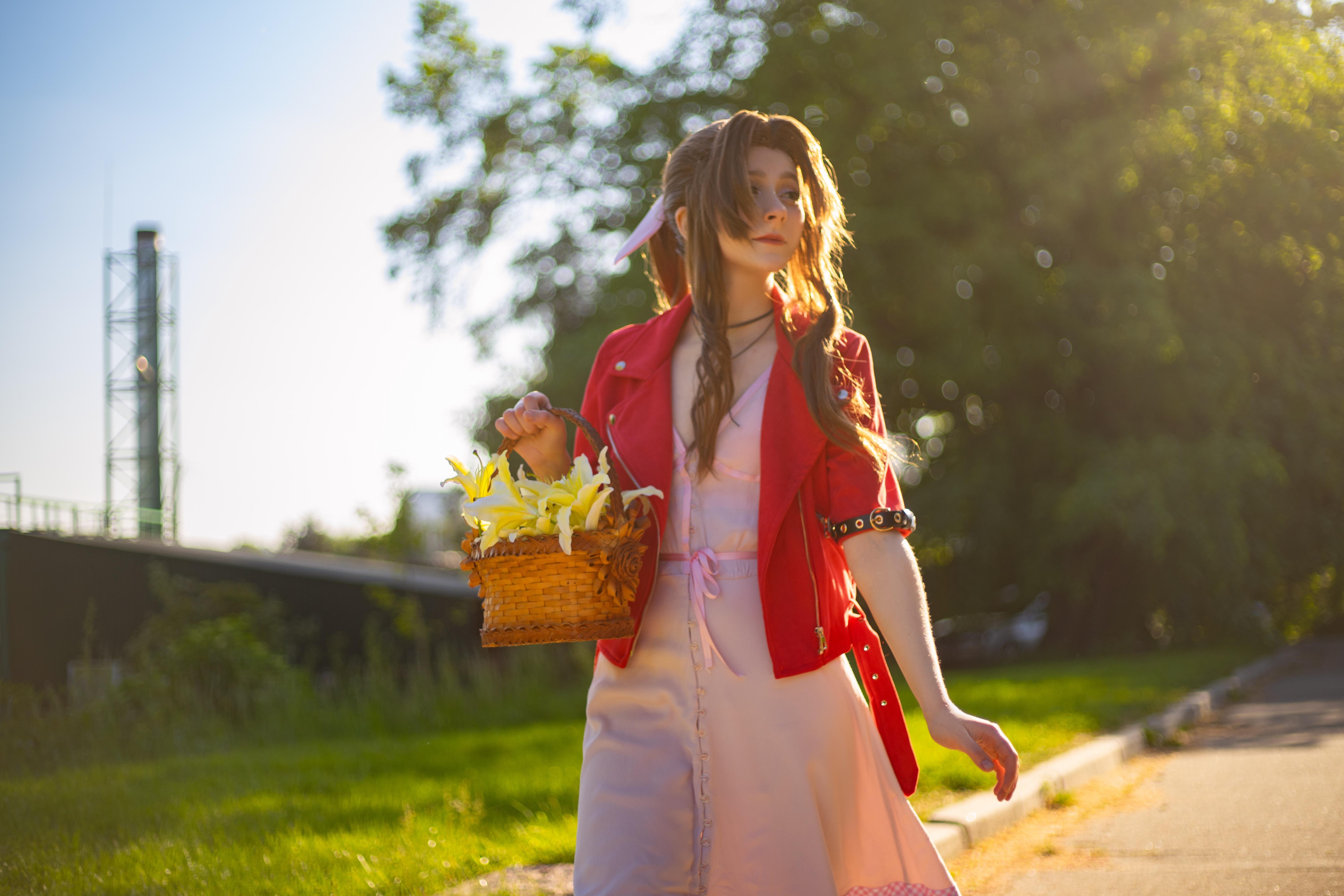 Aerith Gainsborough cosplay | Scrolller