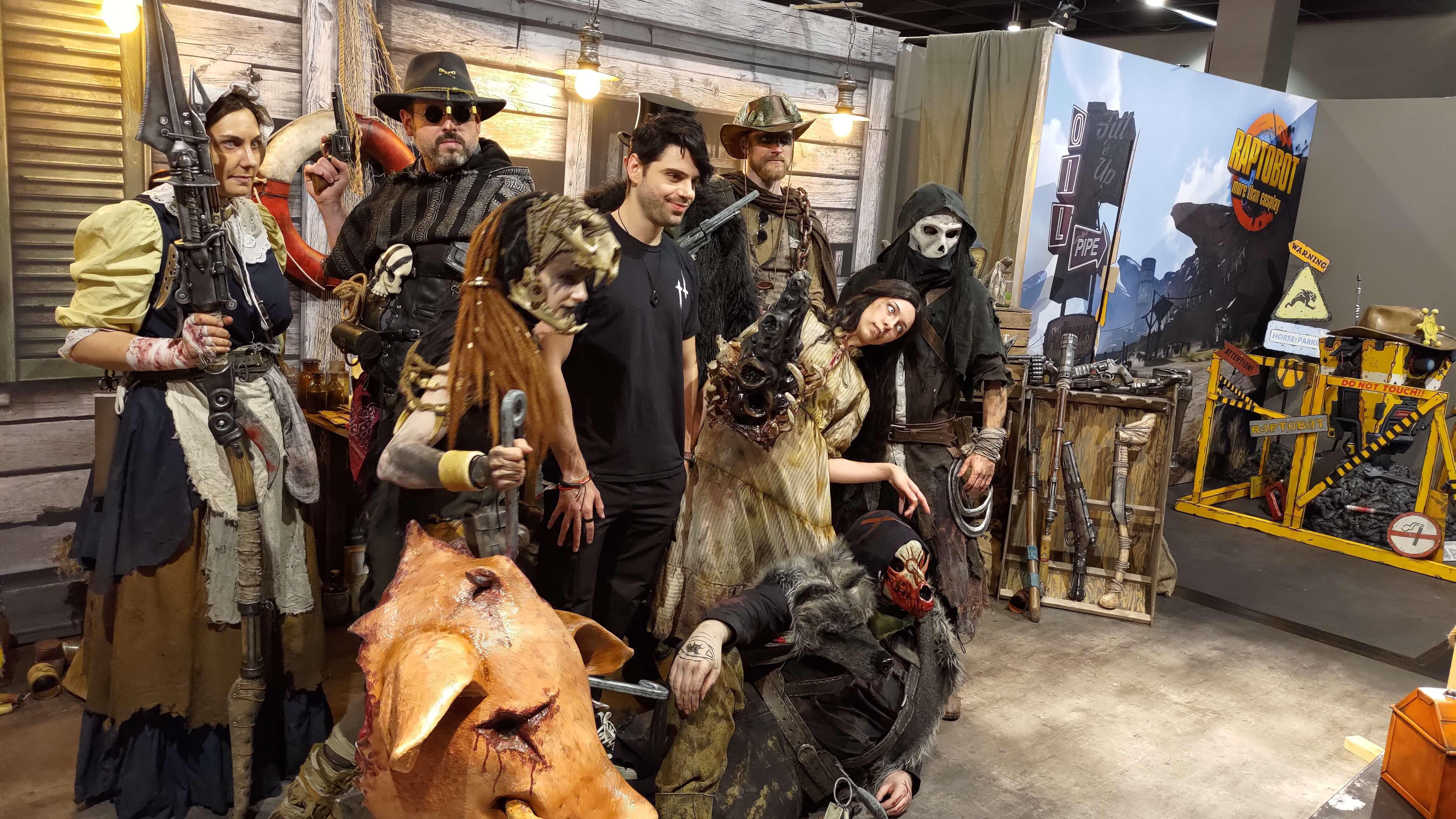 The Hunt Showdown Cosplay booth by Rabtobot | Scrolller