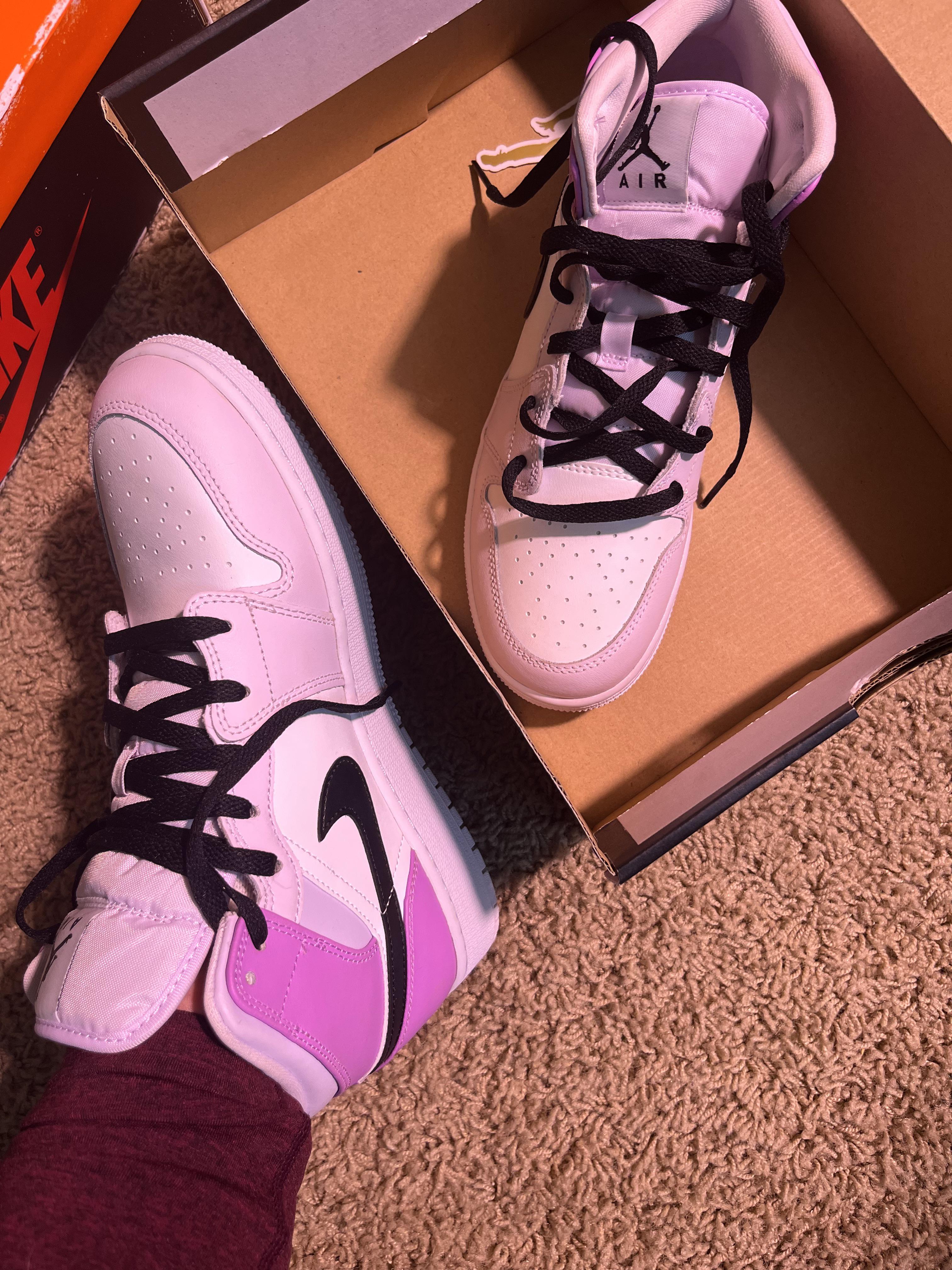 Lace swap suggestions? | Scrolller